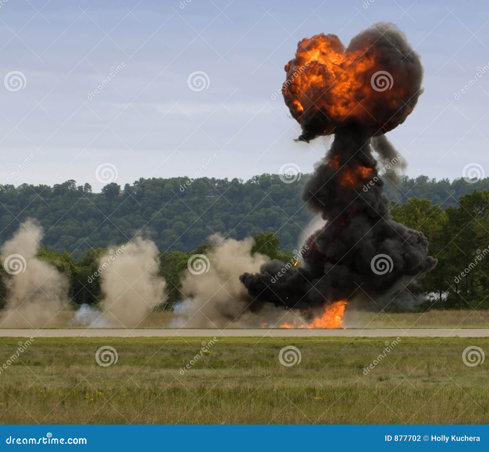 Explosion Haute Et En Forme De Coeur De Passage Photo stock - Image du ...