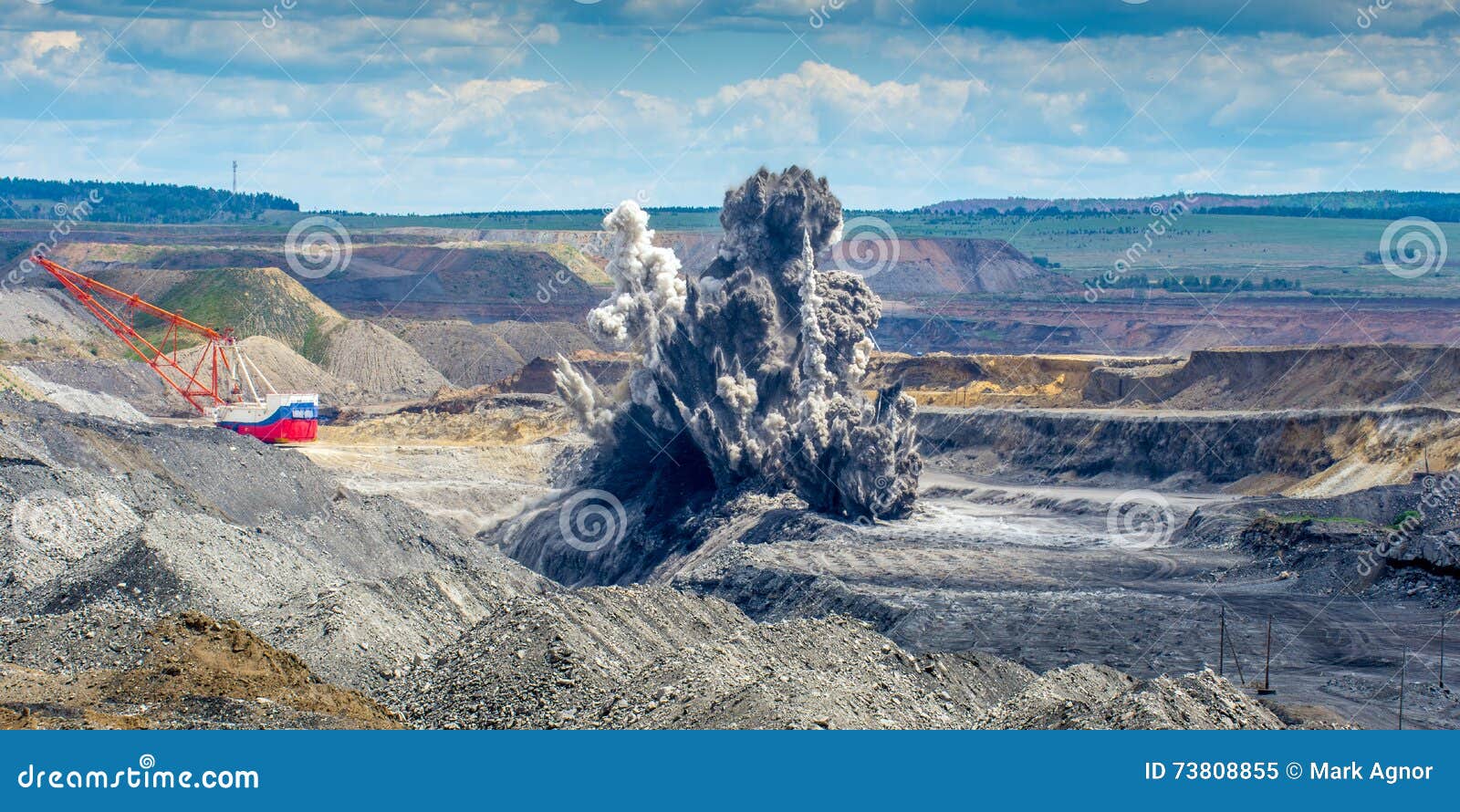 Explosure en cielo abierto imagen de archivo. Imagen de piedra - 73808855