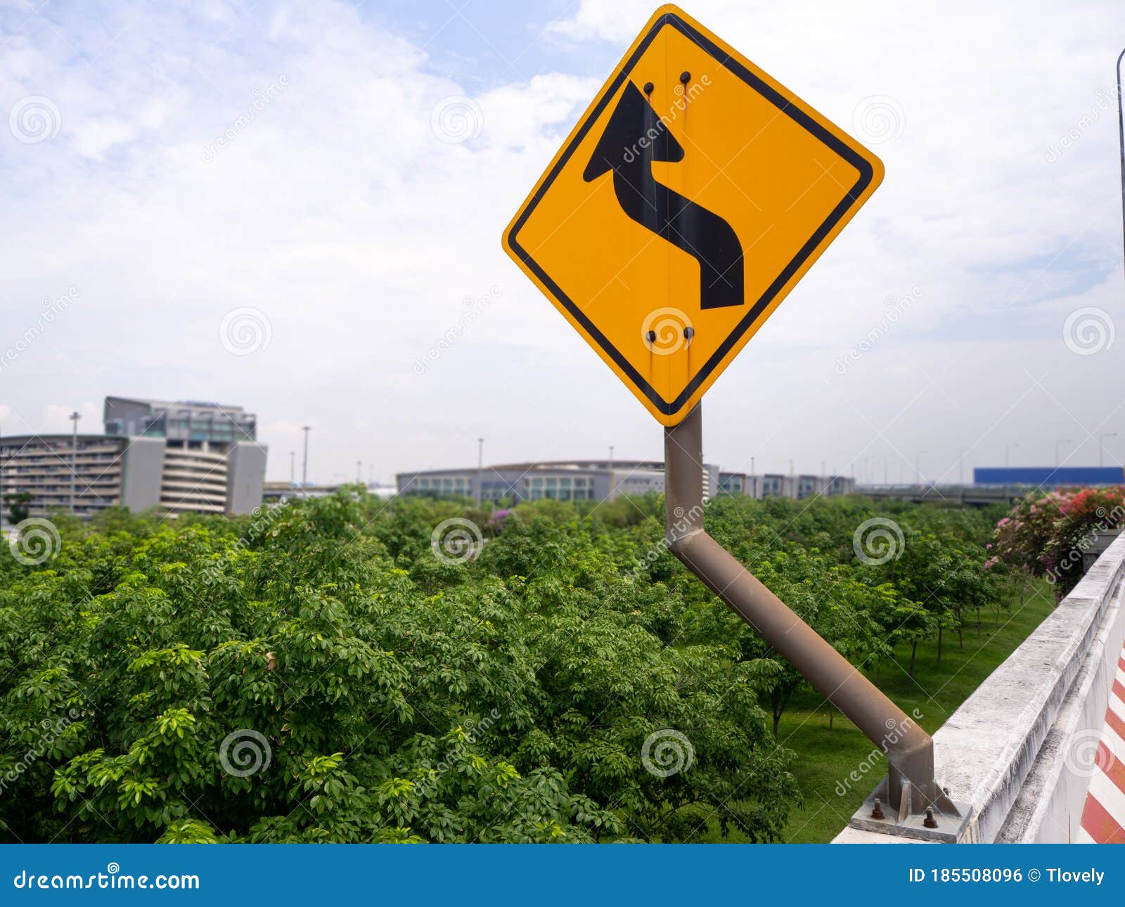 Expressway Arrow Sign Curve Warning Sign Stock Photo - Image of curvy ...