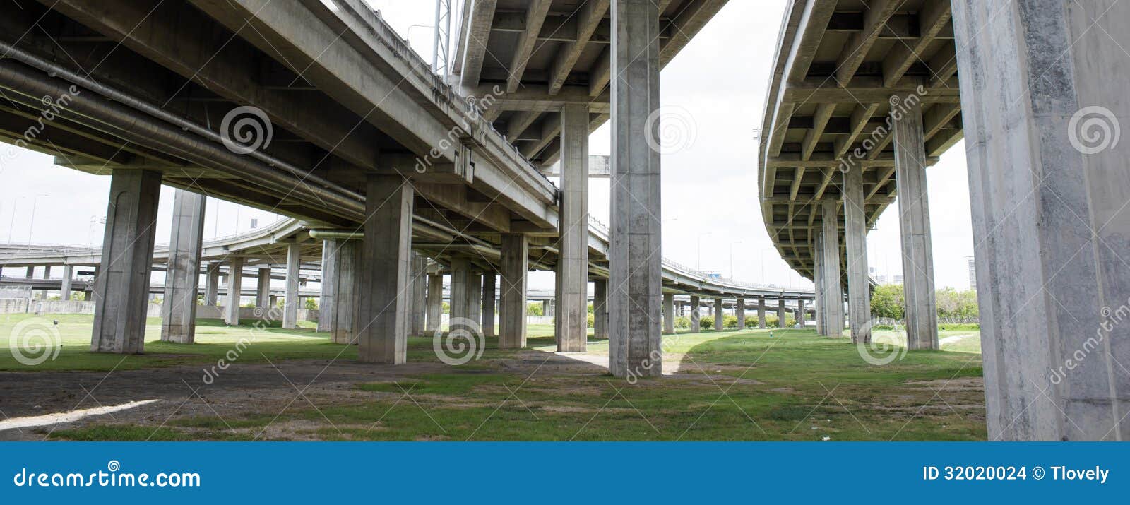 Expressway bridge daylight stock photo. Image of outdoor - 32020024
