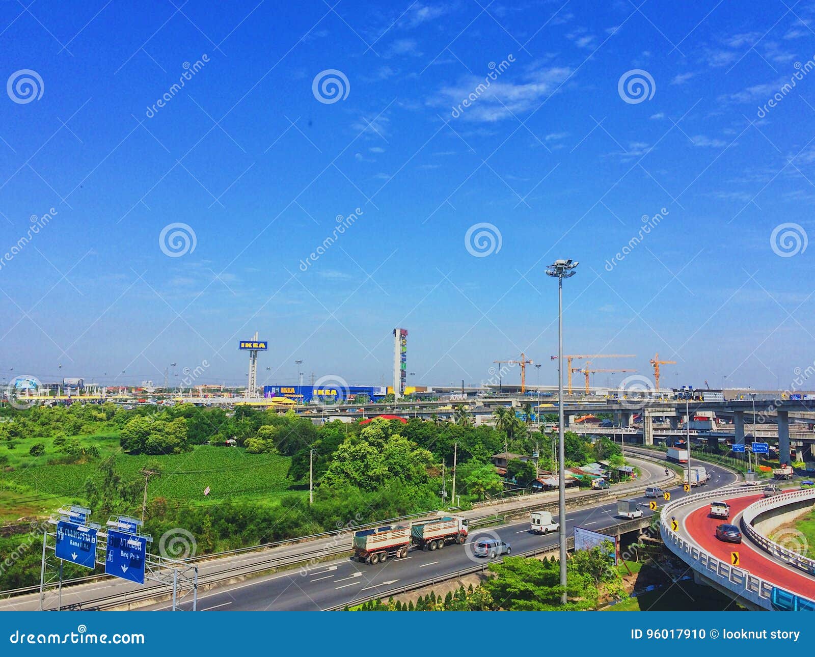 Expressway editorial image. Image of town, beautiful - 96017910