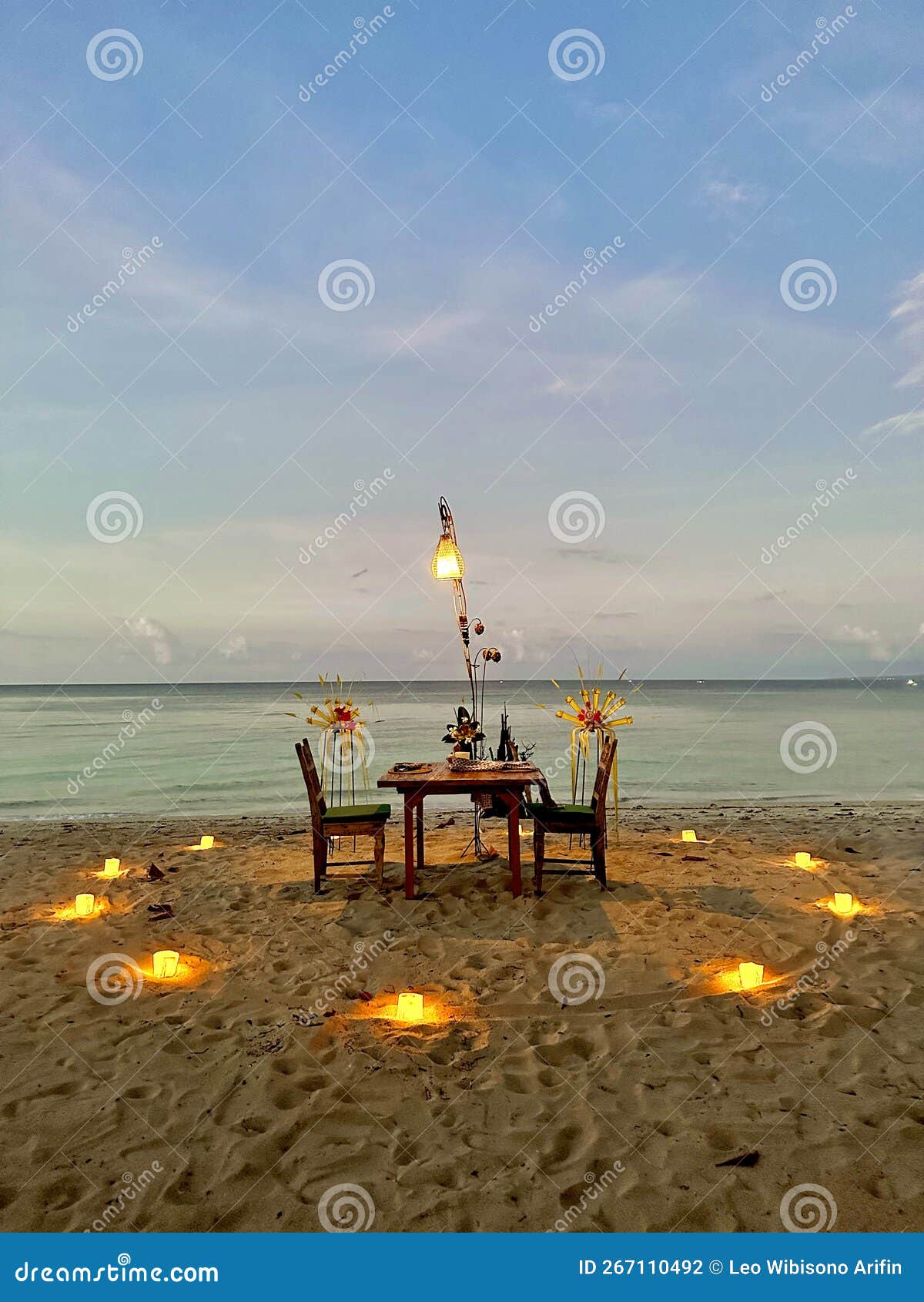An Exquisite Dinner by the Beach Stock Photo - Image of hotel, dinner ...