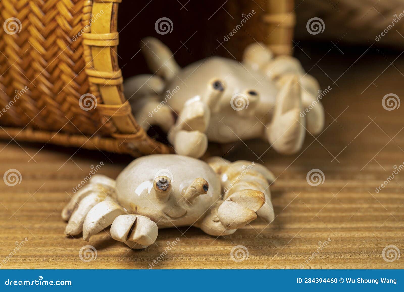 Exquisite, Handmade, Pottery, Crab, Bamboo Weaving, Basket Stock Photo ...
