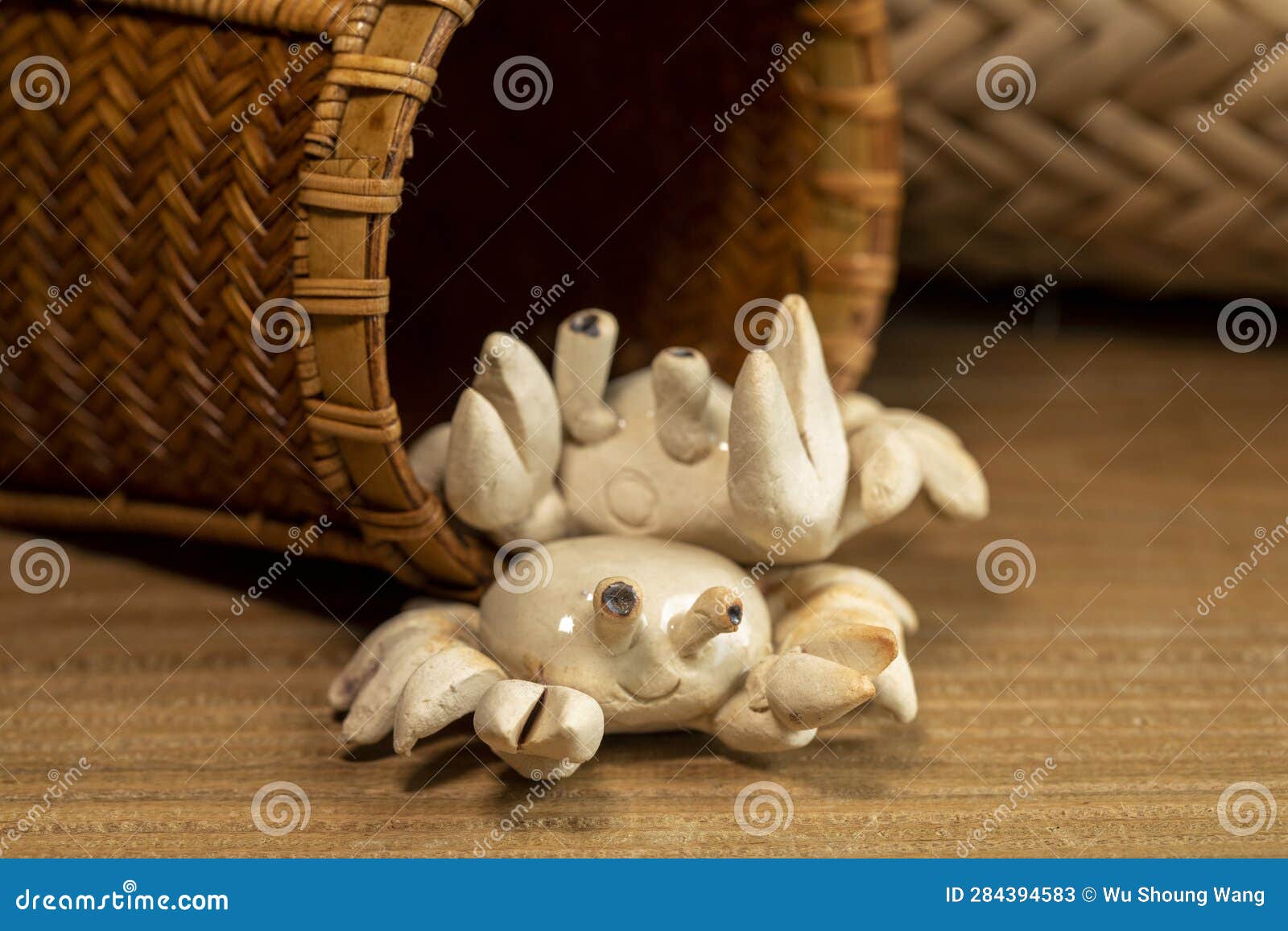 Exquisite, Handmade, Pottery, Crab, Bamboo Weaving, Basket Stock Image ...