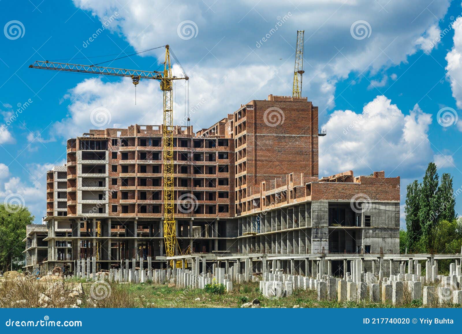Extensive Scaffolding Providing Platforms for Work in Progress on a New ...