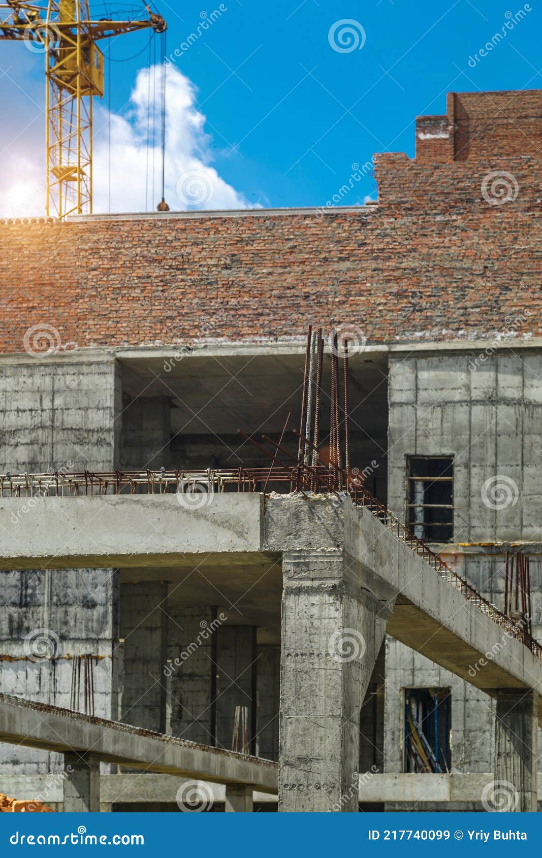 Extensive Scaffolding Providing Platforms for Work in Progress on a New ...