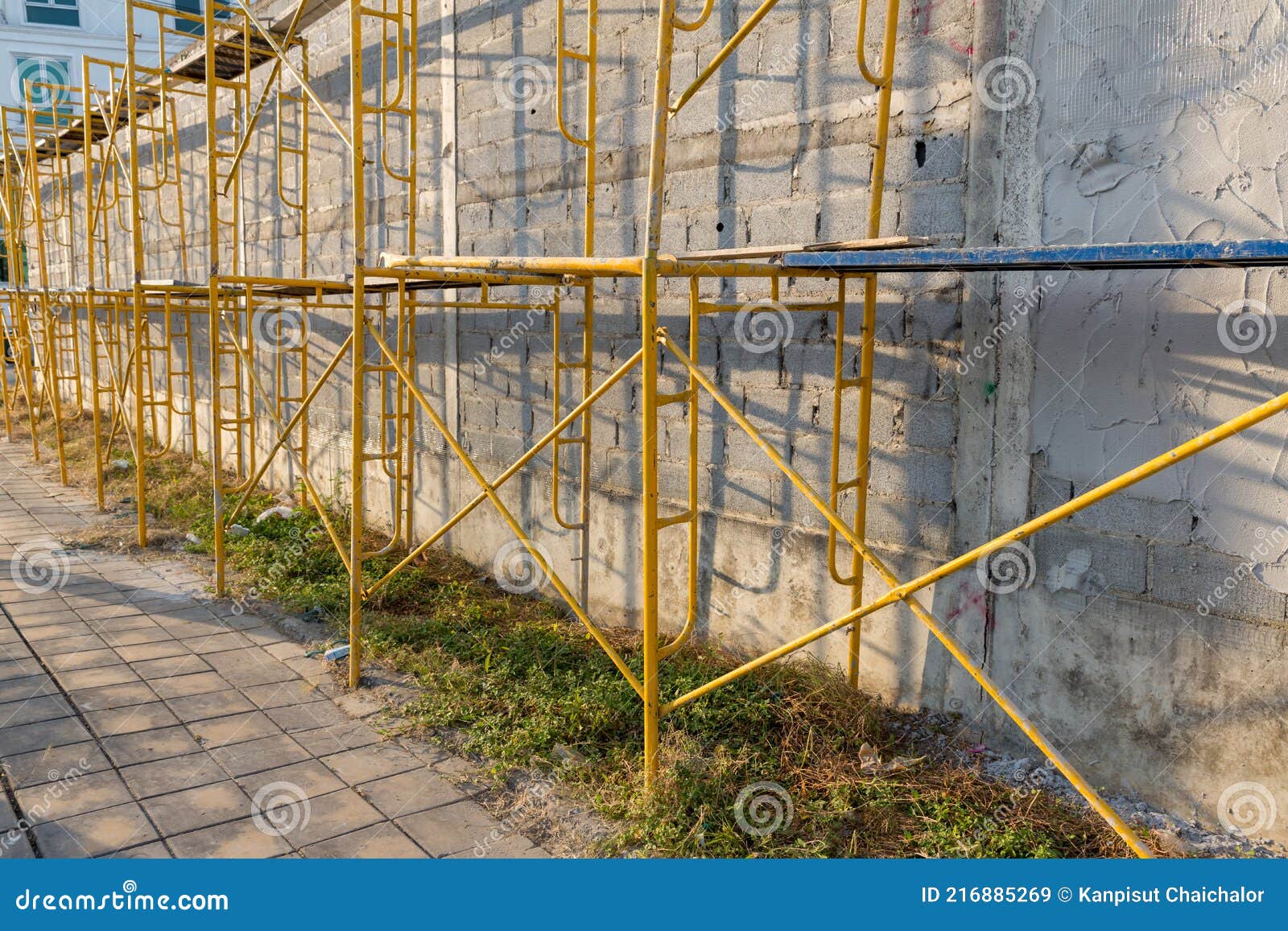 Extensive Scaffolding Providing Platforms for Work in Progress on a New ...