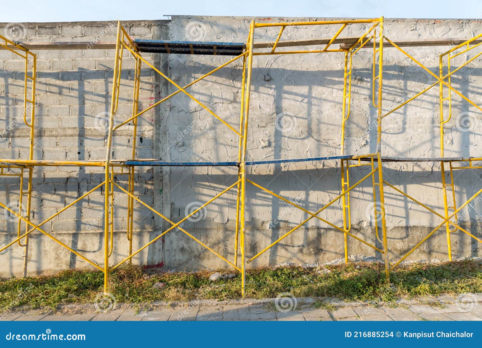 Extensive Scaffolding Providing Platforms for Work in Progress on a New ...
