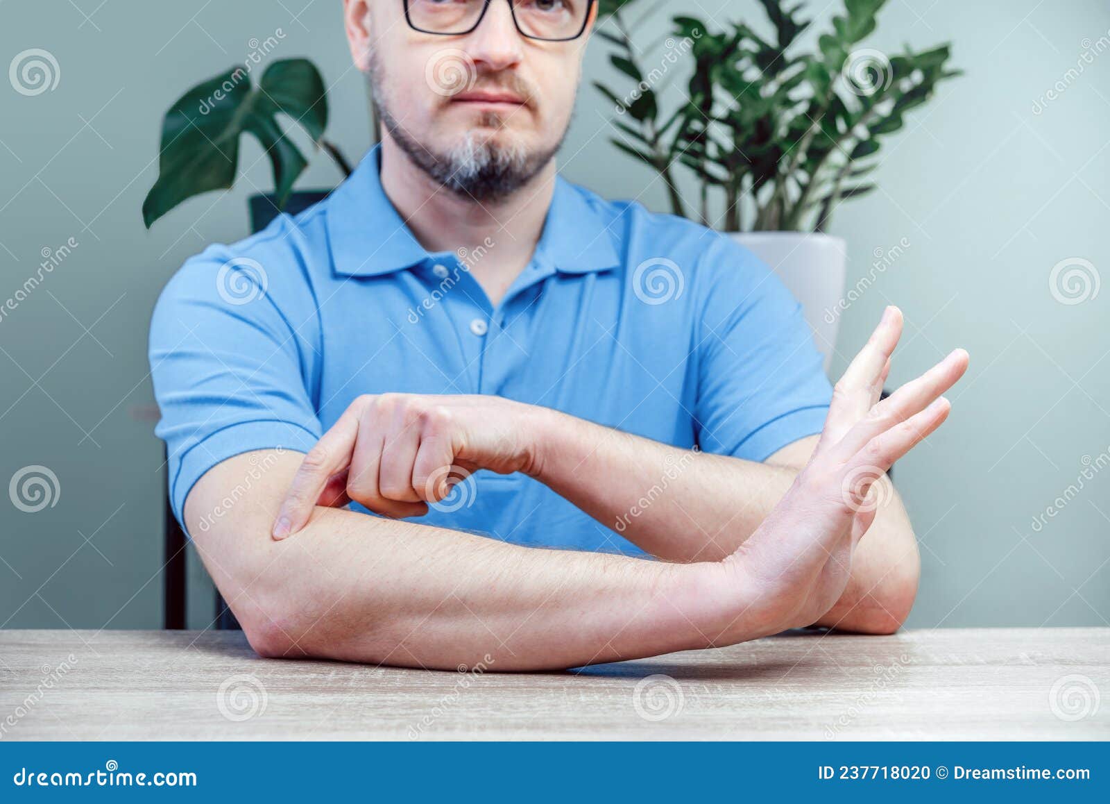 Extensor Carpi Radialis Brevis ECRB Muscle Puplation Stock Photo ...