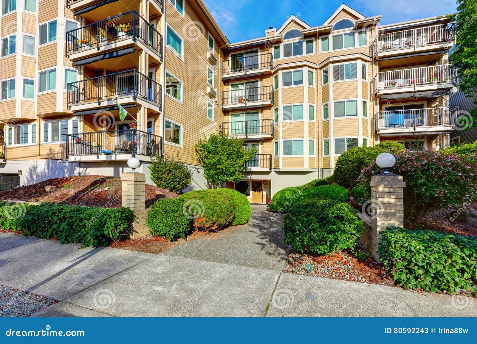 Exterior of Apartment House Complex in Seattle. Stock Image - Image of ...