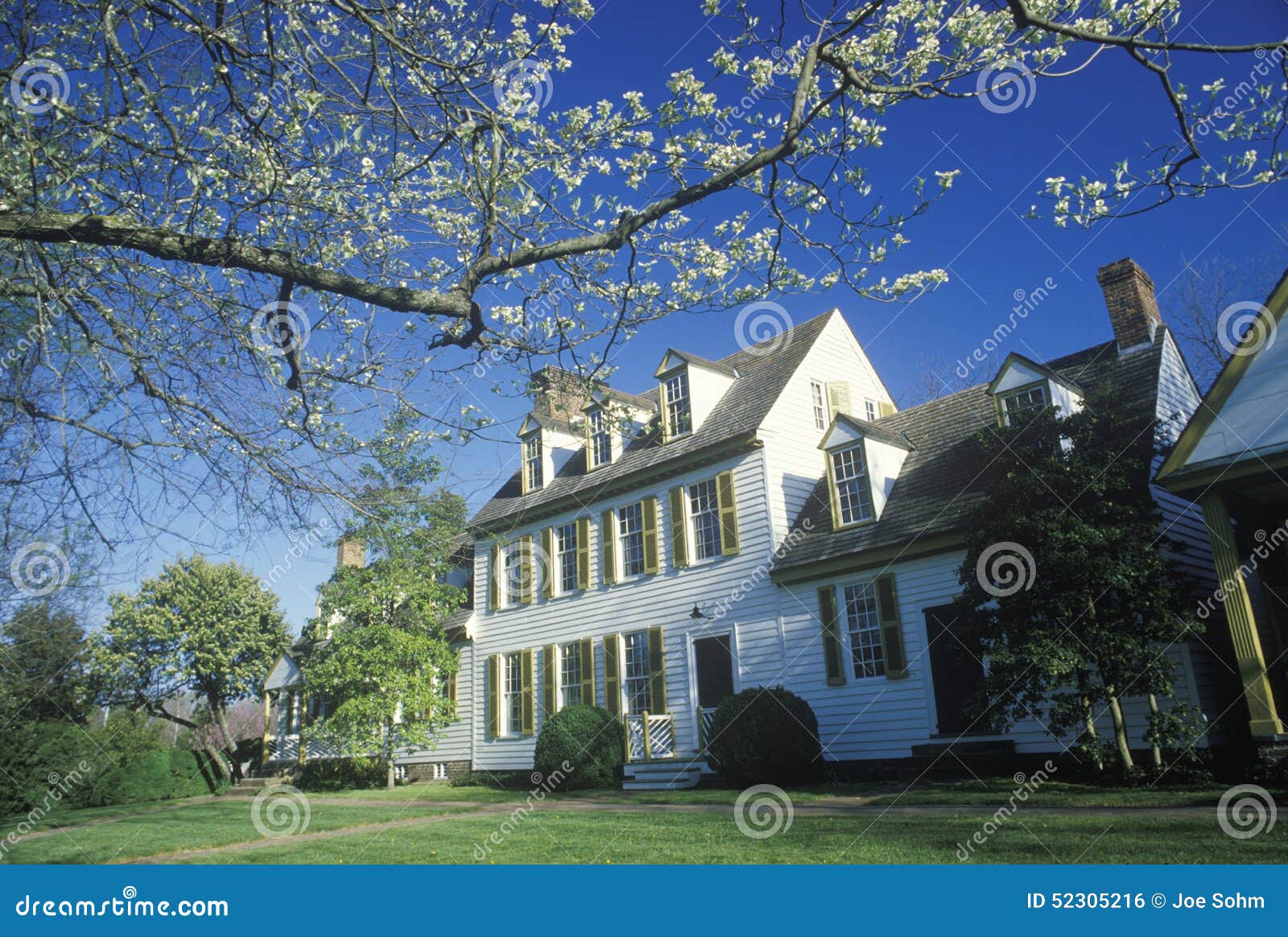 Exterior of Colonial Home in Historical Williamsburg, Virginia in ...