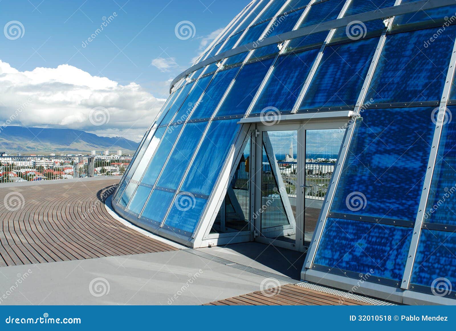 Exterior Del Perlan, Reykjavik, Islandia Foto de archivo - Imagen de ...