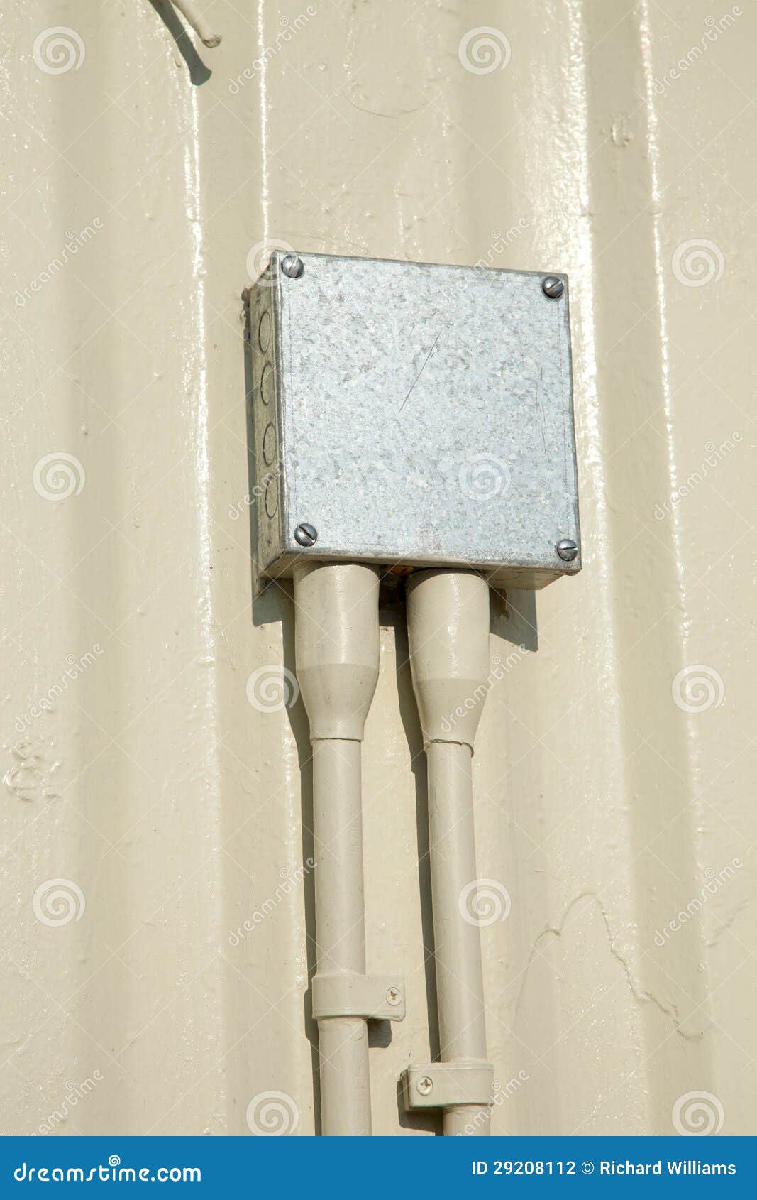 What Kind Of Electrical Box For Exterior Light at Frances Storey blog