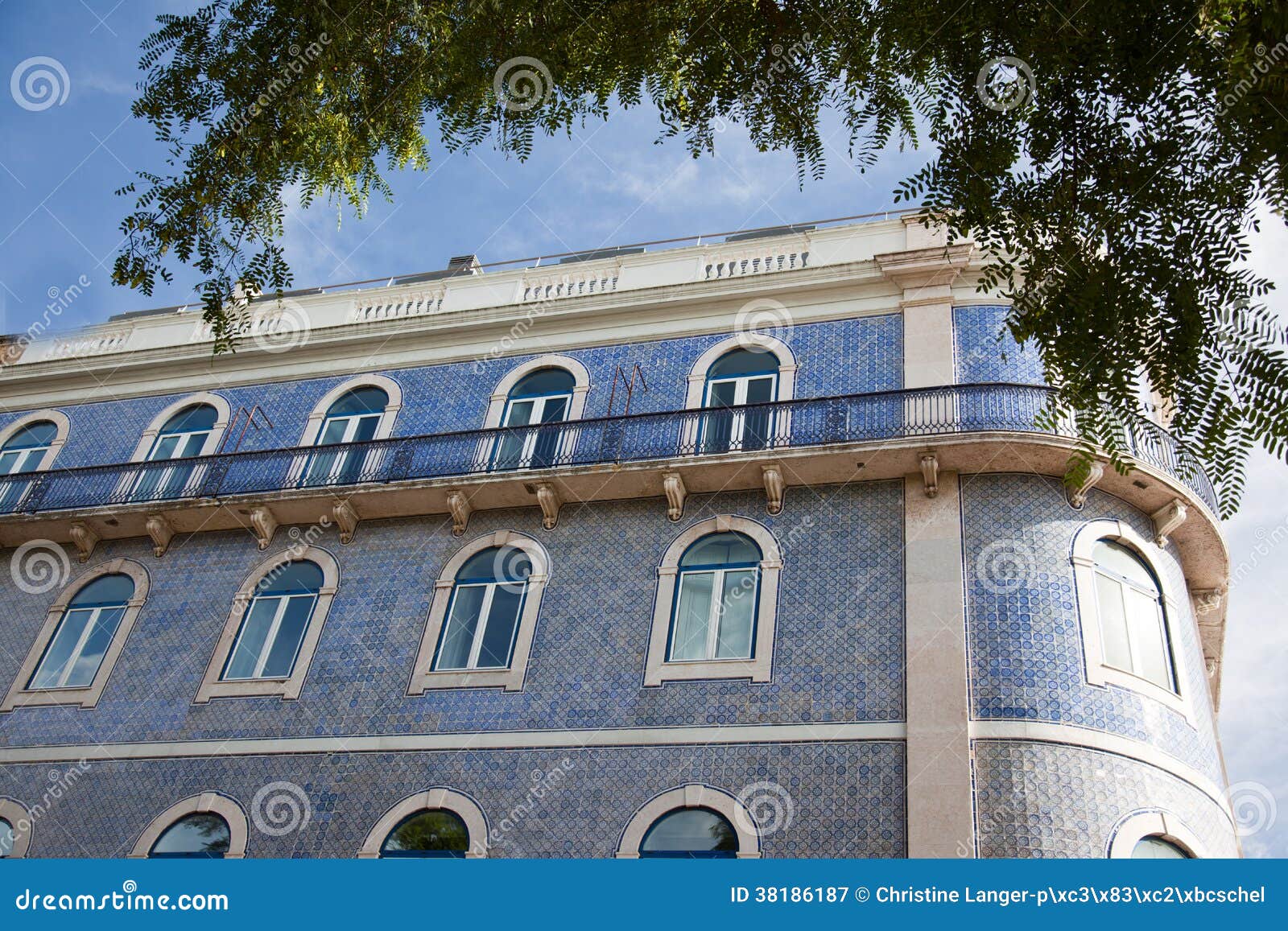 Exterior Facade of an Art Deco Style Building Stock Image - Image of ...