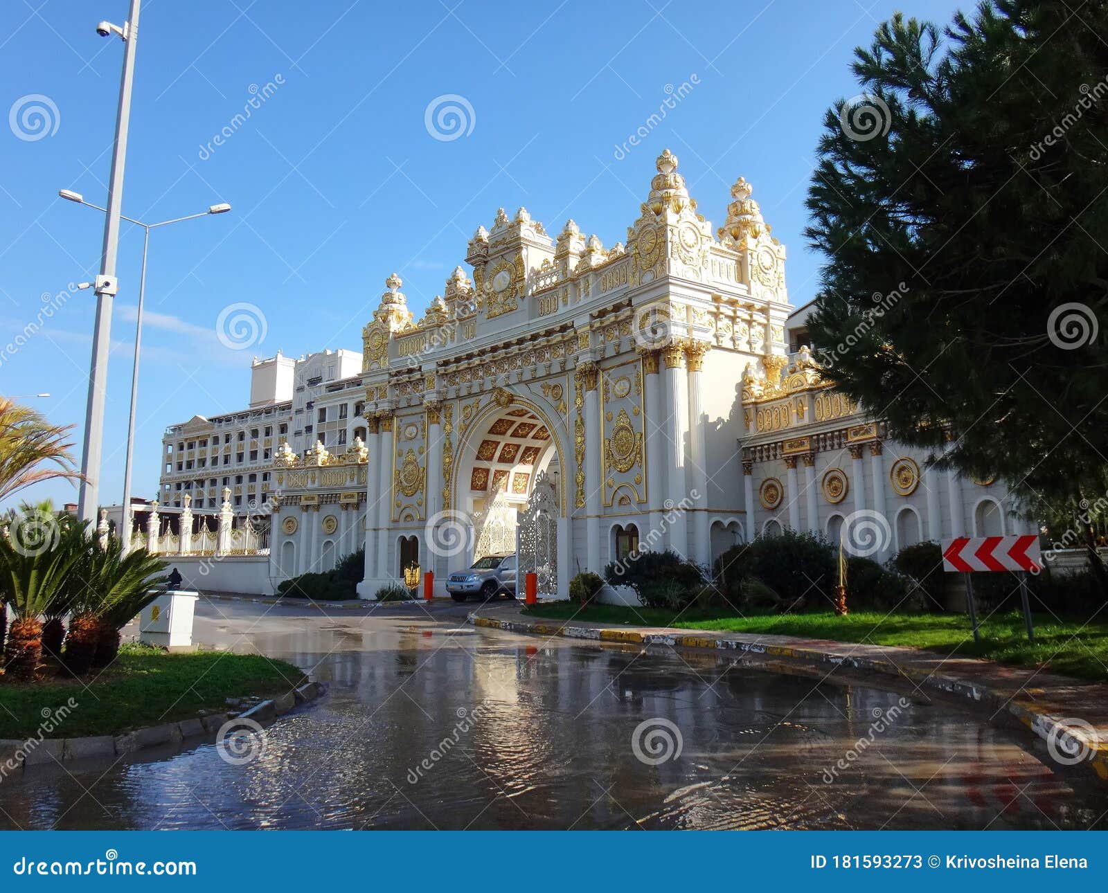 Exterior of the Facade of a Pompous Rich Building on a Sunny Day Stock ...
