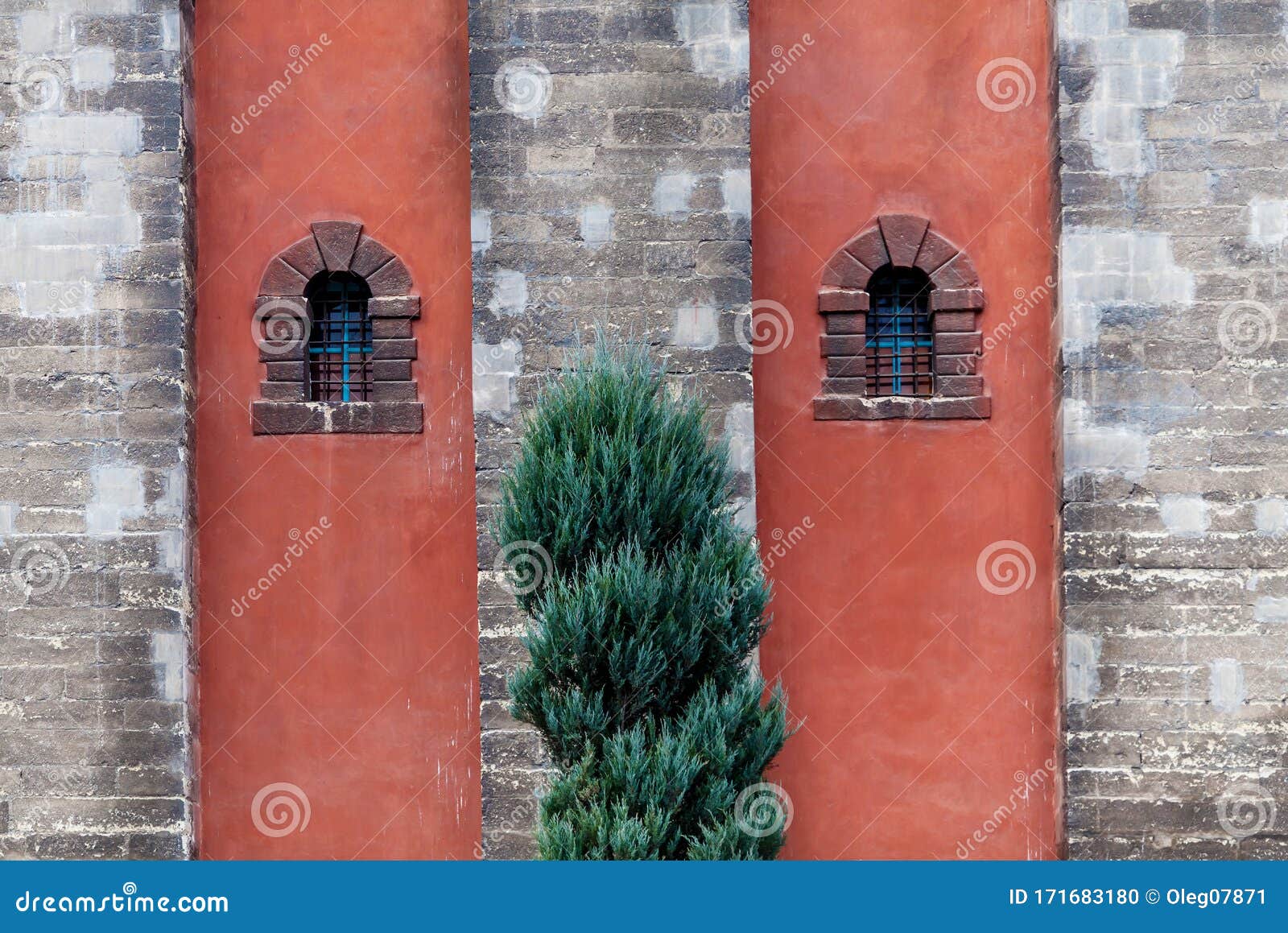The Exterior of a Fortress Wall Stock Photo - Image of building, europe ...