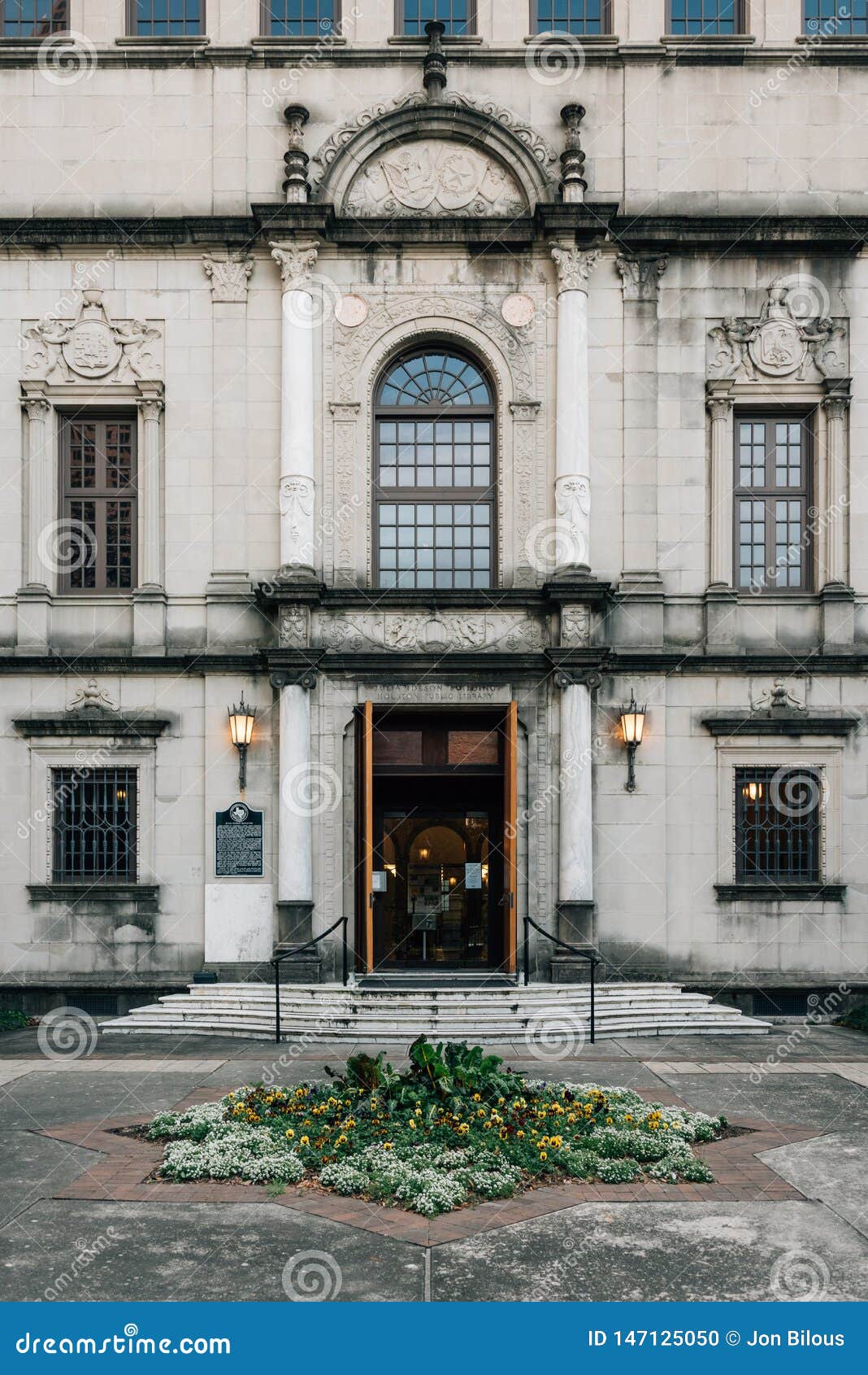 Exterior of the Houston Public Library, in Downtown Houston, Texas ...