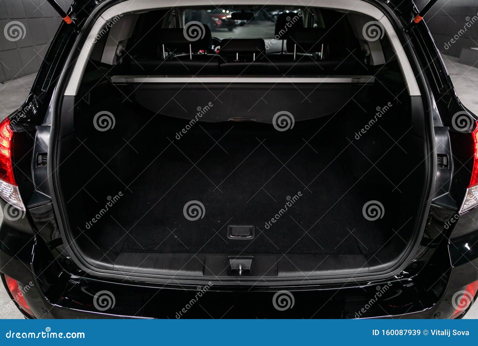 Luxury Empty Car Boot Open People Stock Photos - Free & Royalty-Free ...