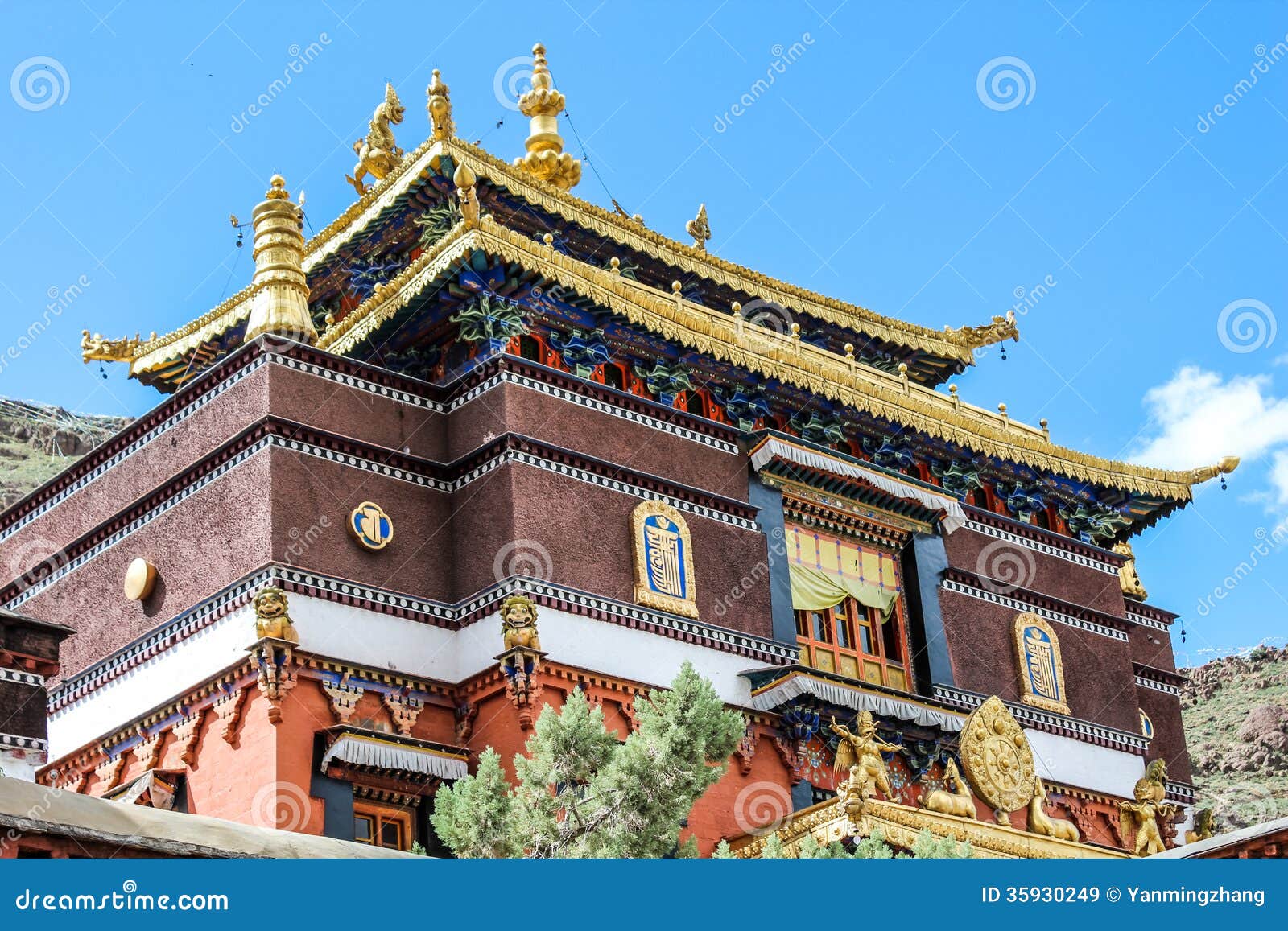 Chinese Structure Royalty-Free Stock Photo | CartoonDealer.com #13801341