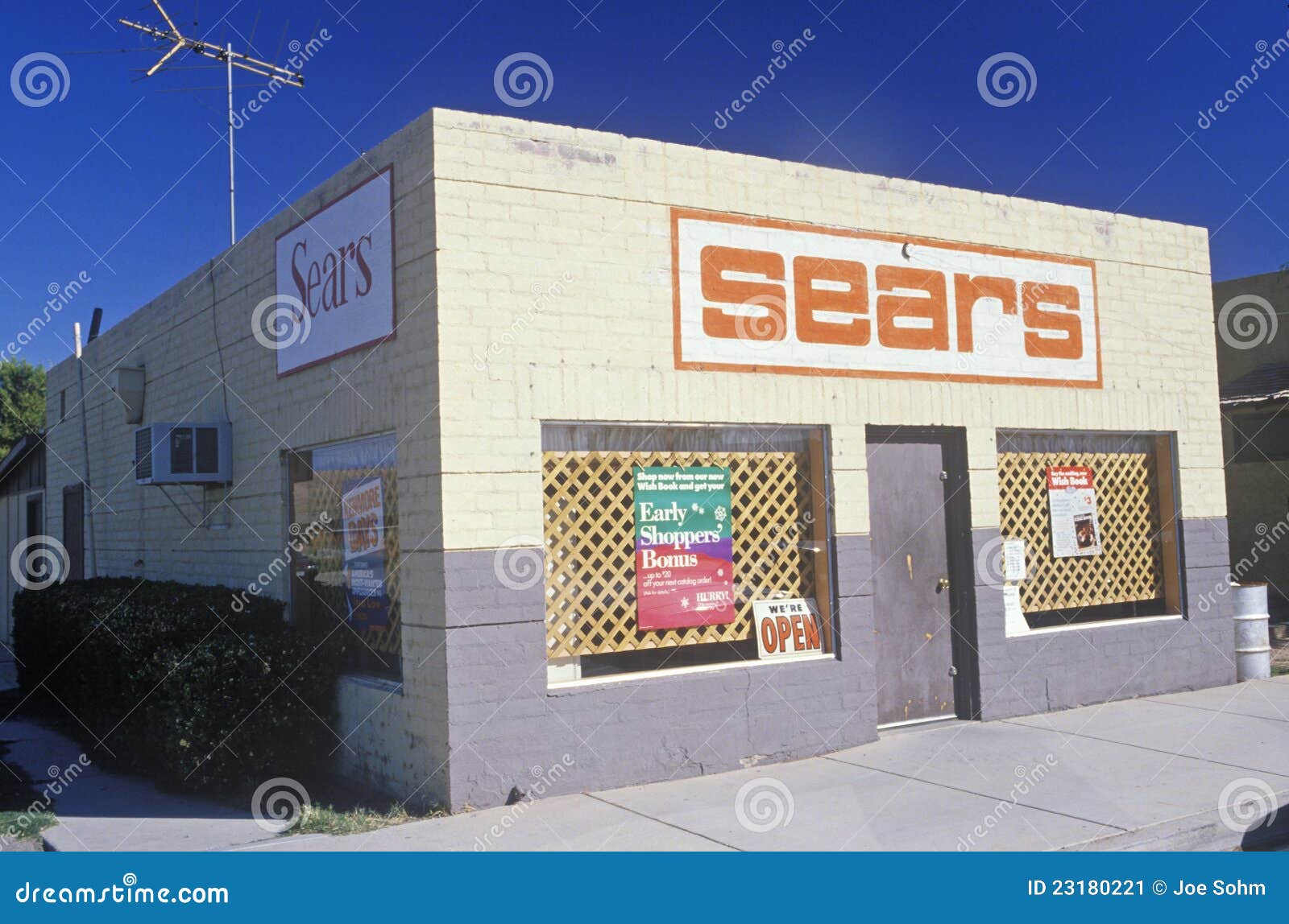 Sears Exterior Sign Editorial Photo | CartoonDealer.com #39726655