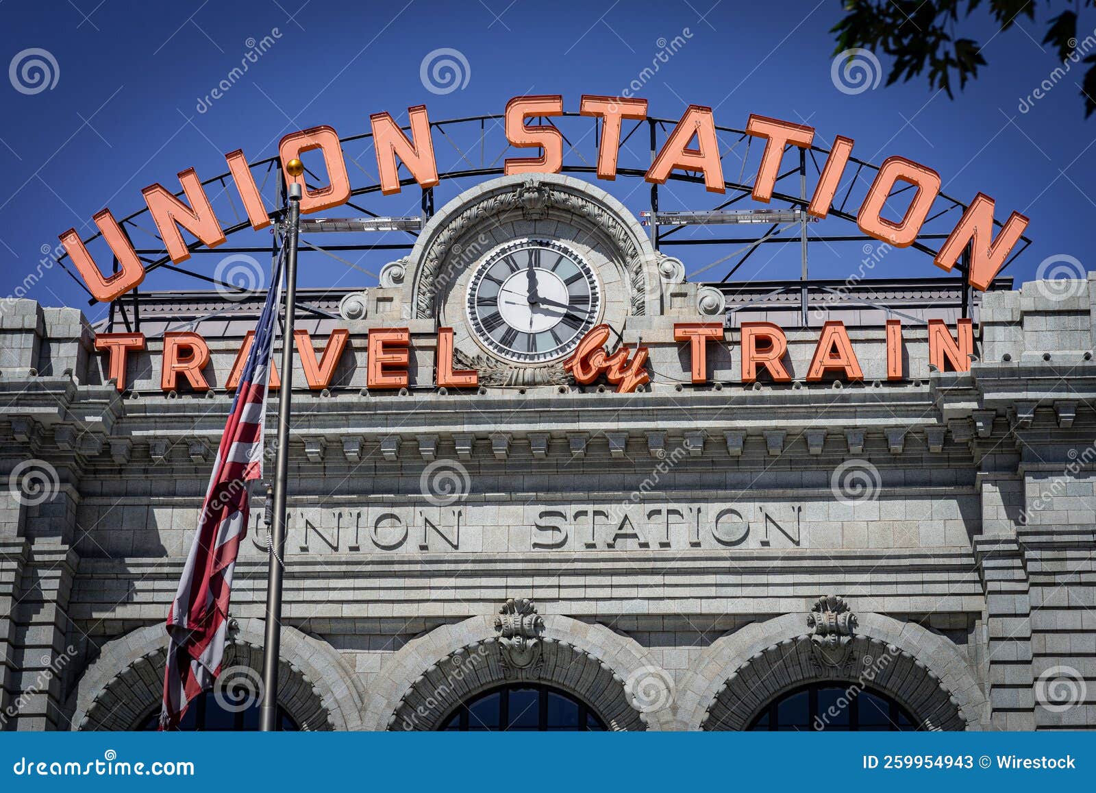 Exterior of the Union Station Building Editorial Stock Photo - Image of ...
