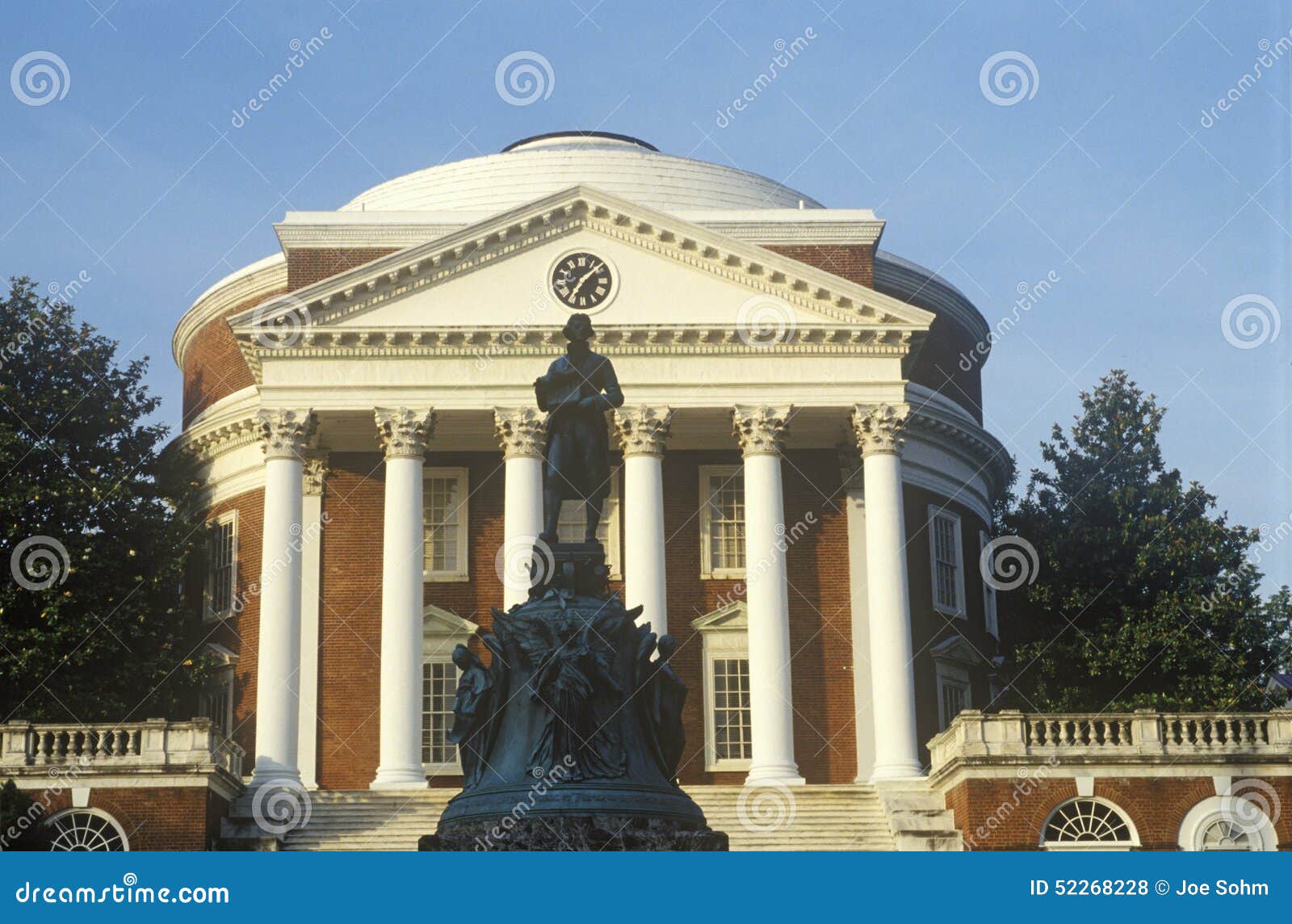 Exterior of University of Virginia with Statue of Thomas Jefferson ...