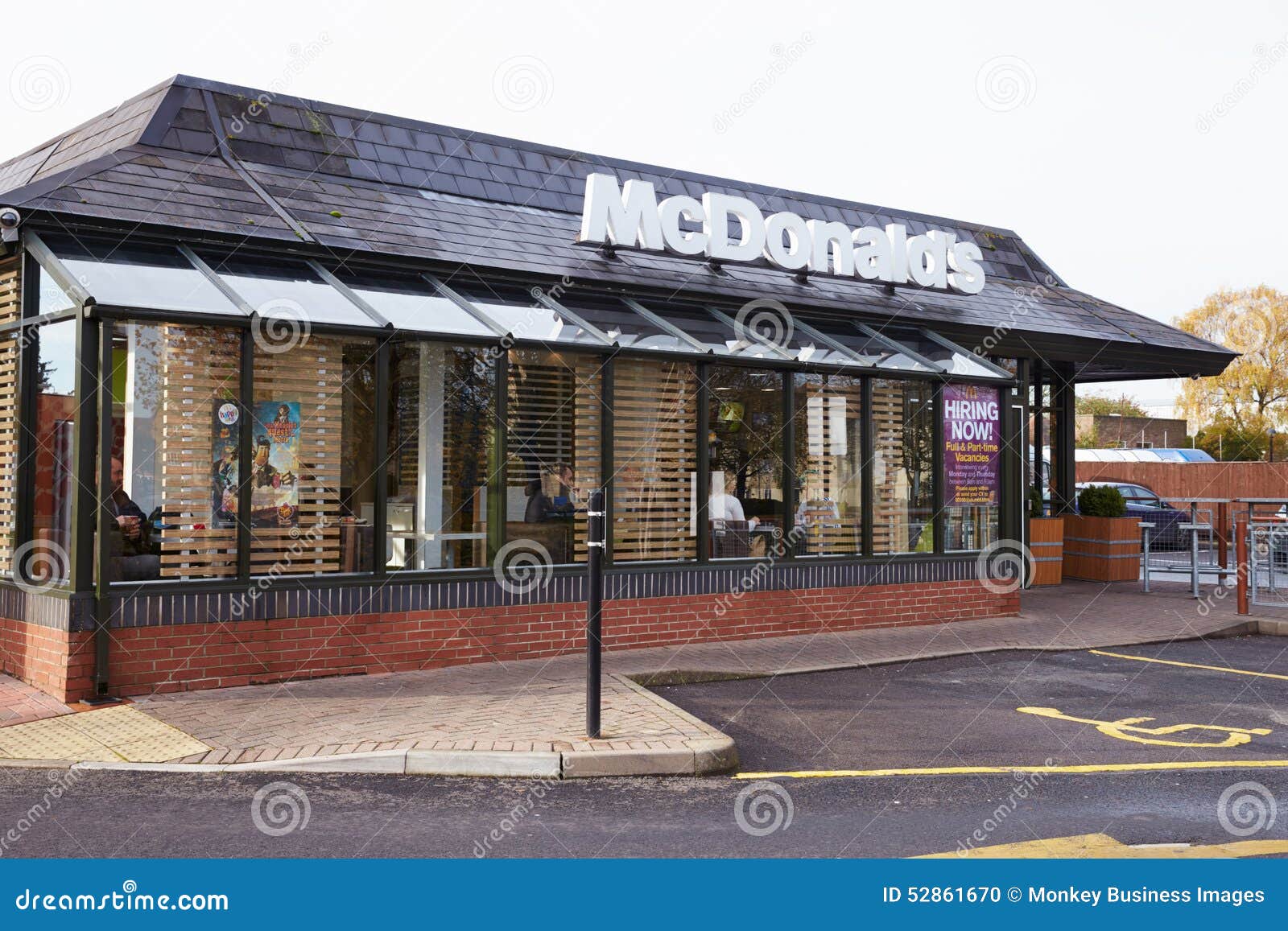 Exterior View of McDonald S Restaurant Editorial Image - Image of ...