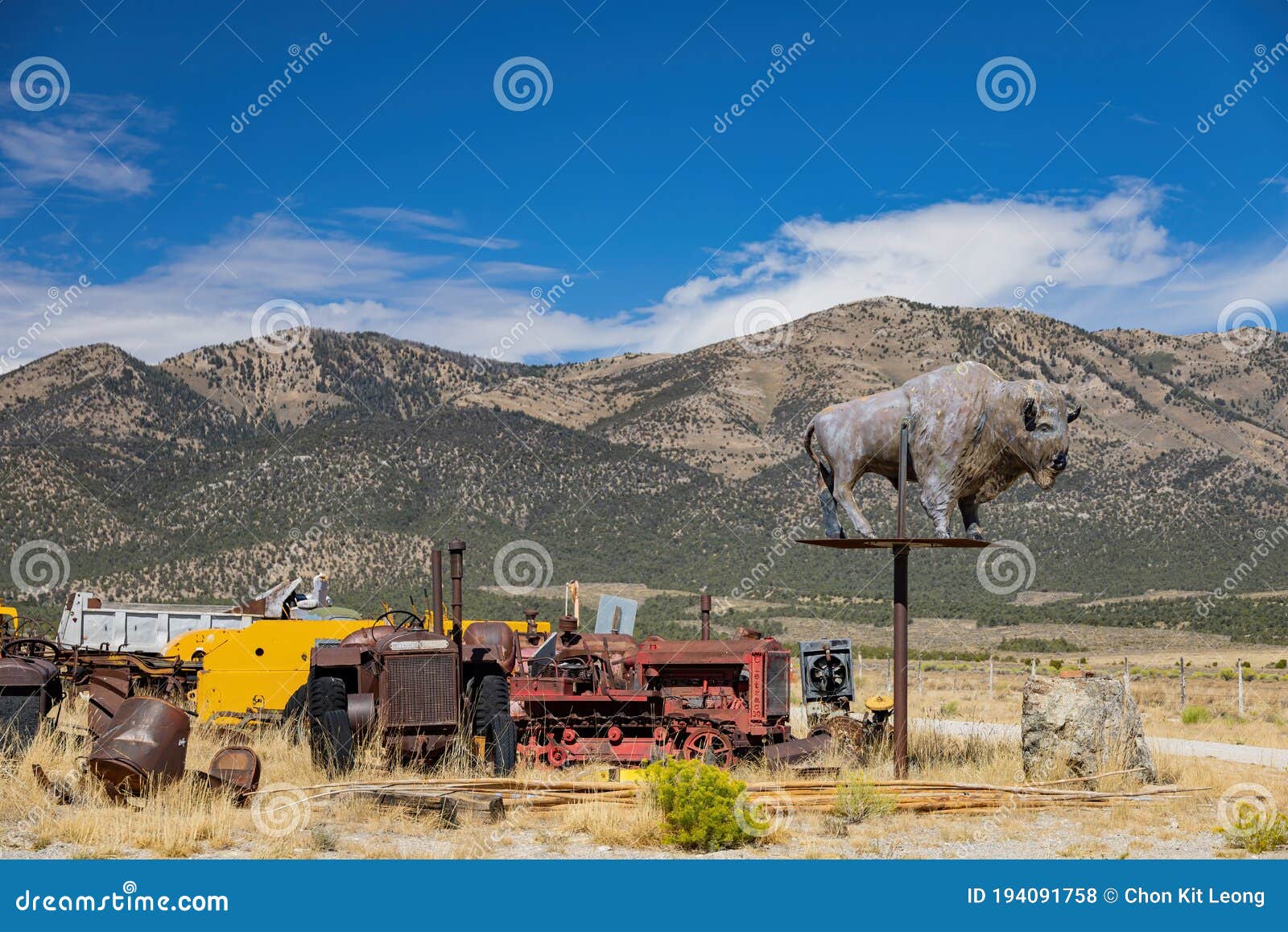 Exterior View of the Willow Creek Trading Post Editorial Stock Photo ...