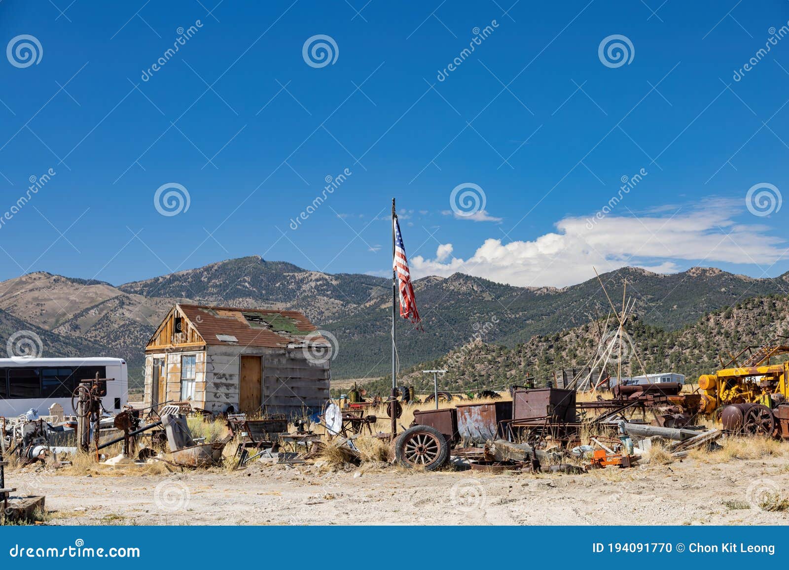 Exterior View of the Willow Creek Trading Post Editorial Image - Image ...