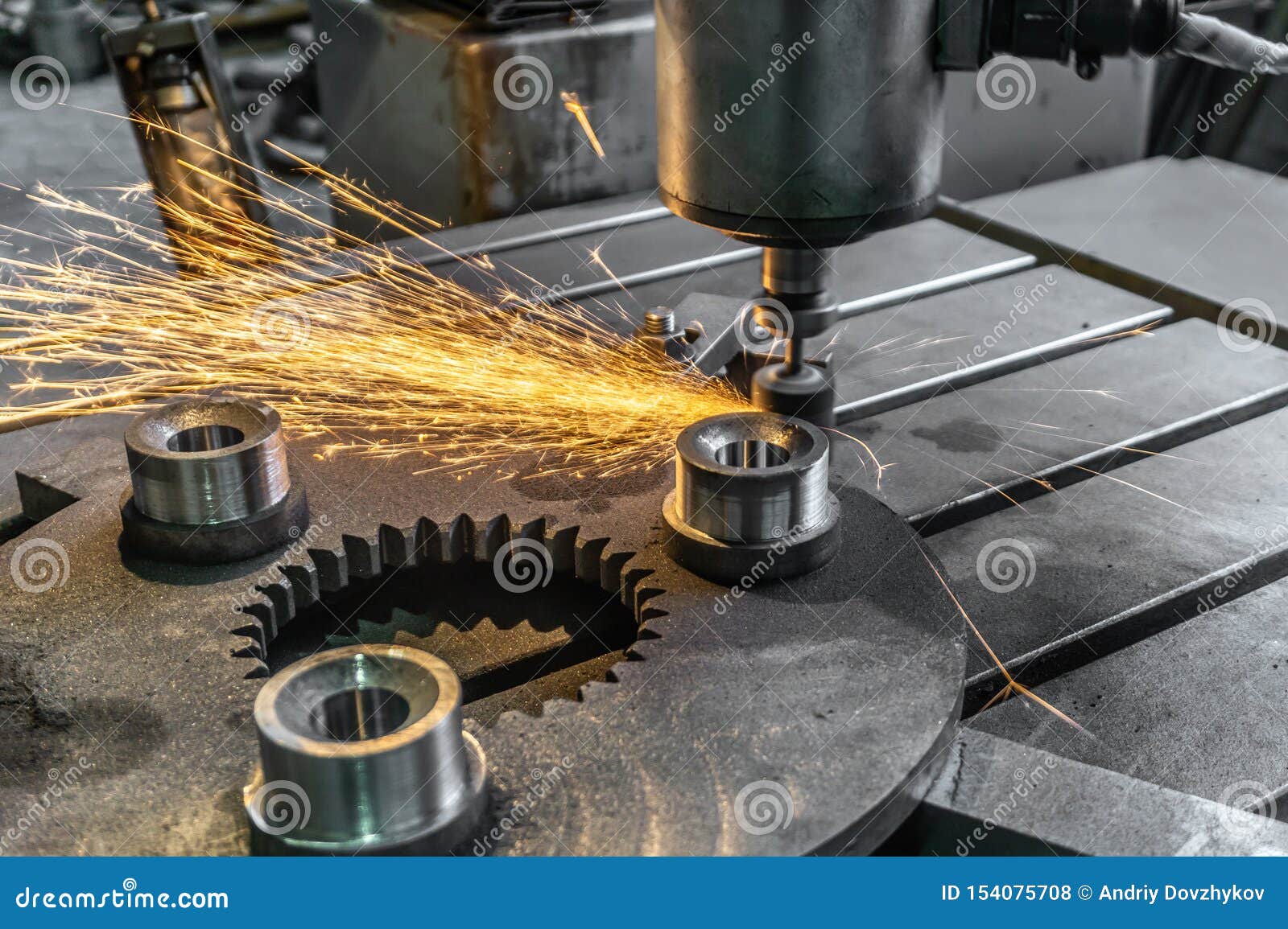 External Grinding Gear Reducer on the Coordinate Grinding Machine Stock ...