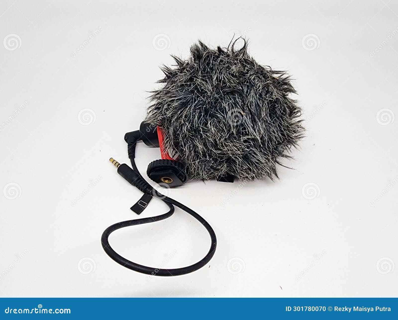External Microphone, an Electronic Aid for Loudspeakers when Making ...