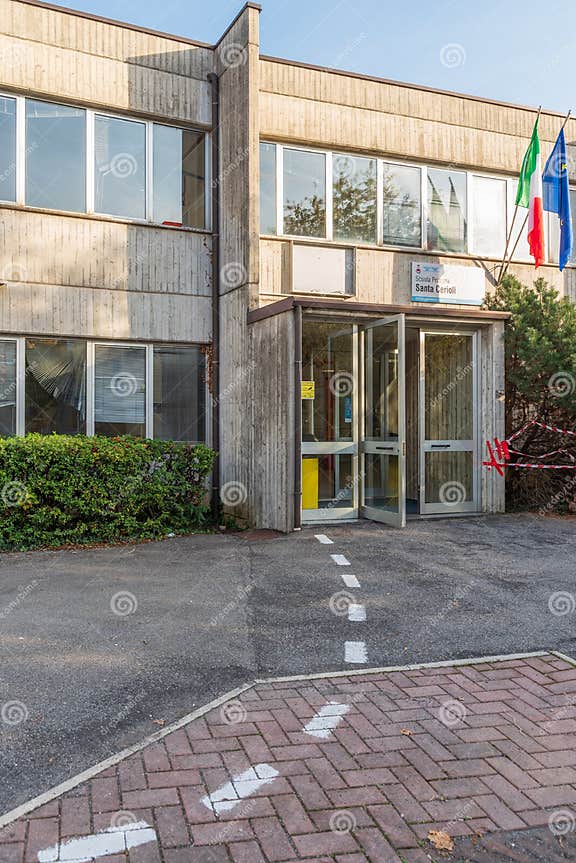 External view of school editorial photography. Image of classic - 202218082