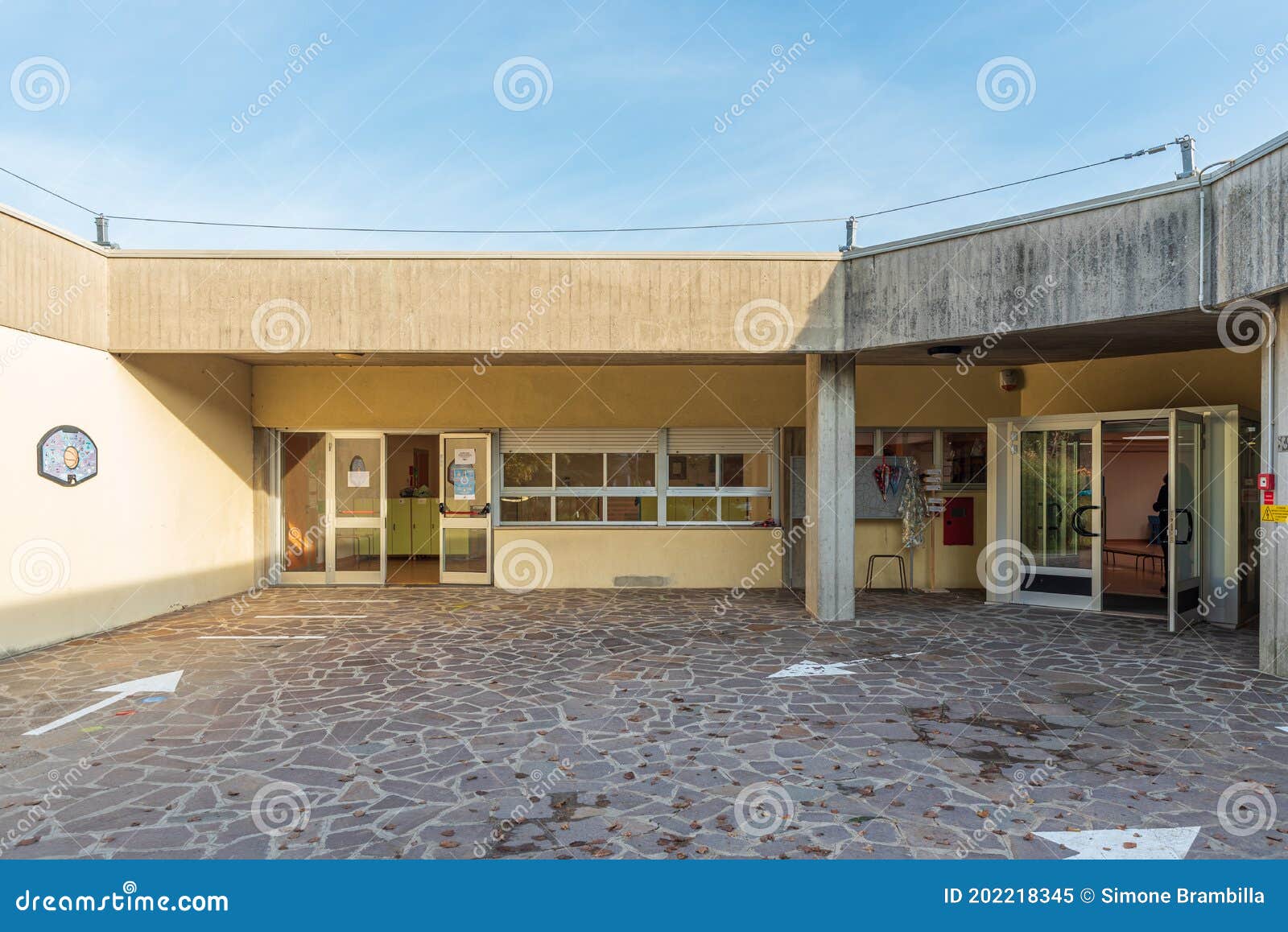 External view of school editorial image. Image of beige - 202218345