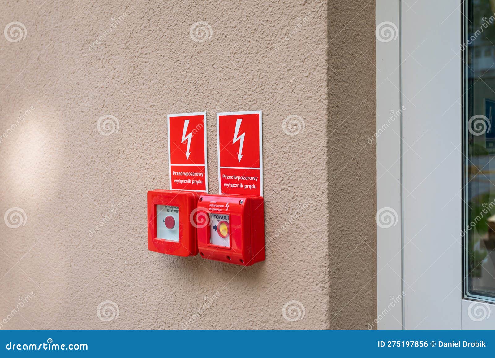 Externally Mounted Main Switch for Electricity and Photovoltaics in ...