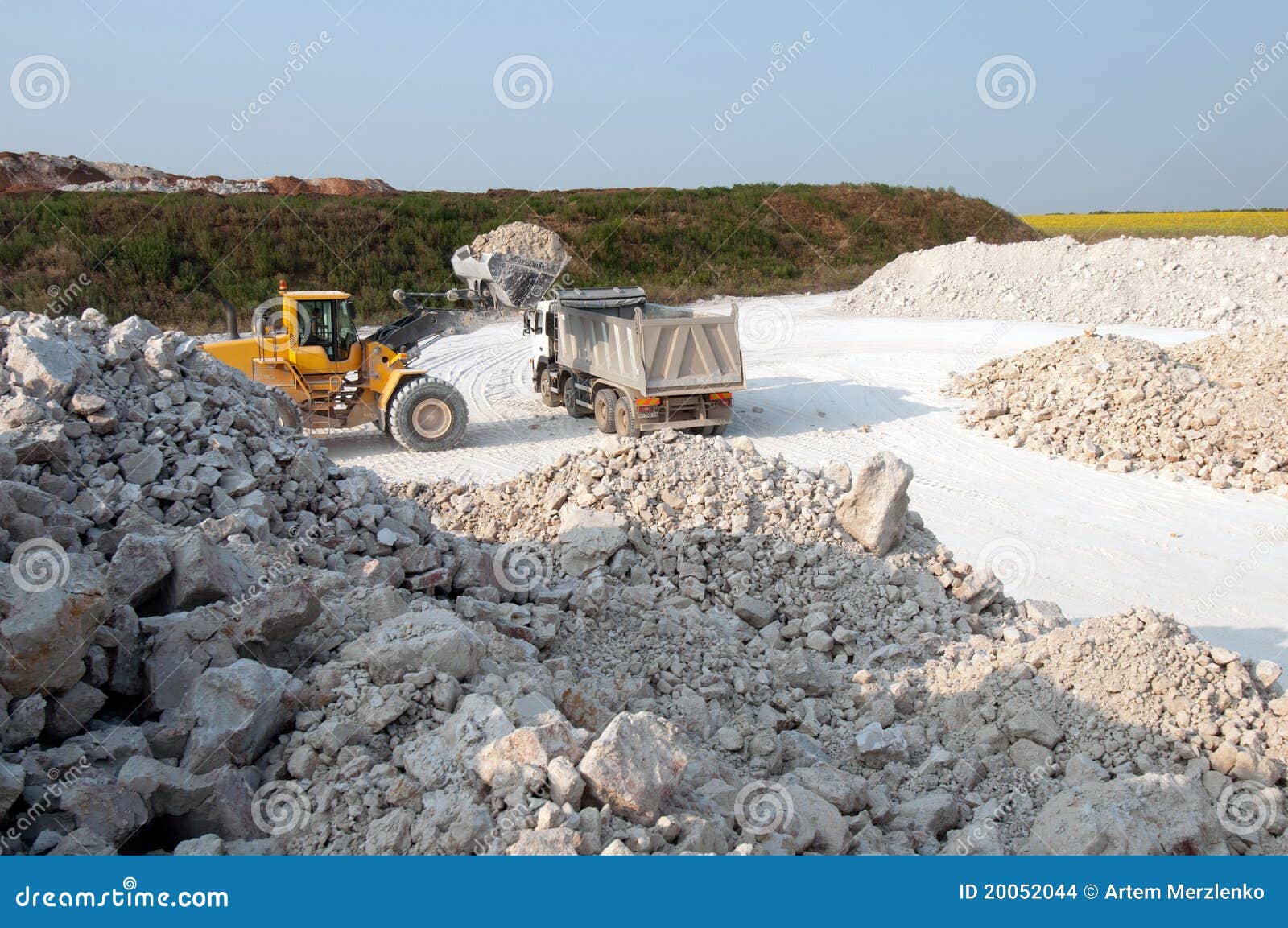 Extraction of clay stock photo. Image of machinery, machine - 20052044