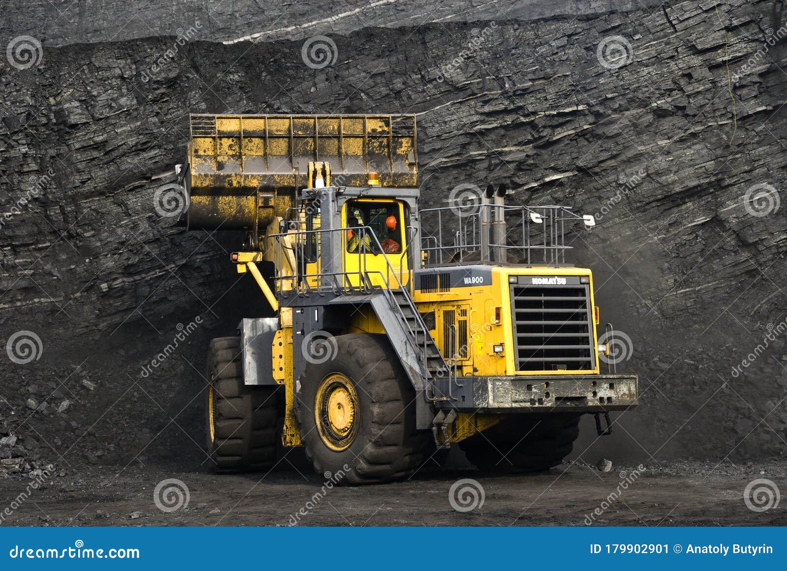 Bucket Wheel Loader in the Coal Face Editorial Photo - Image of geology ...