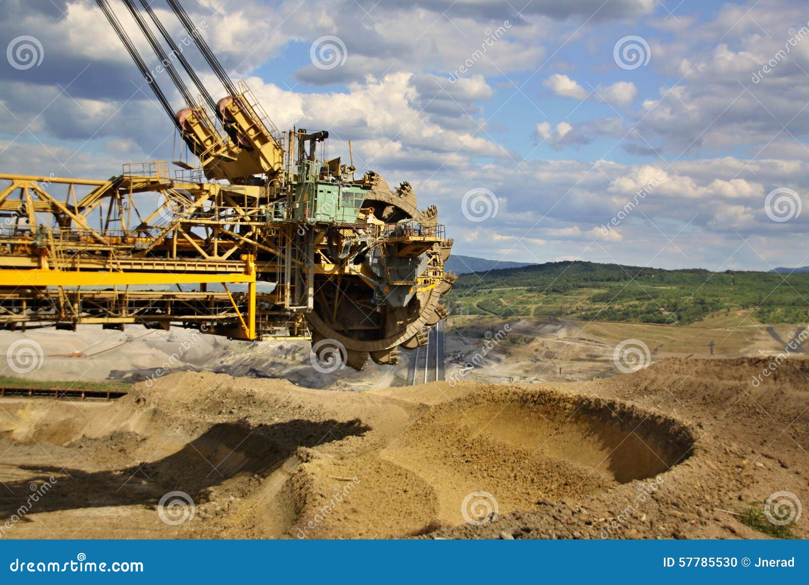 Extraction of Soil and Excavator Stock Photo - Image of mineral ...