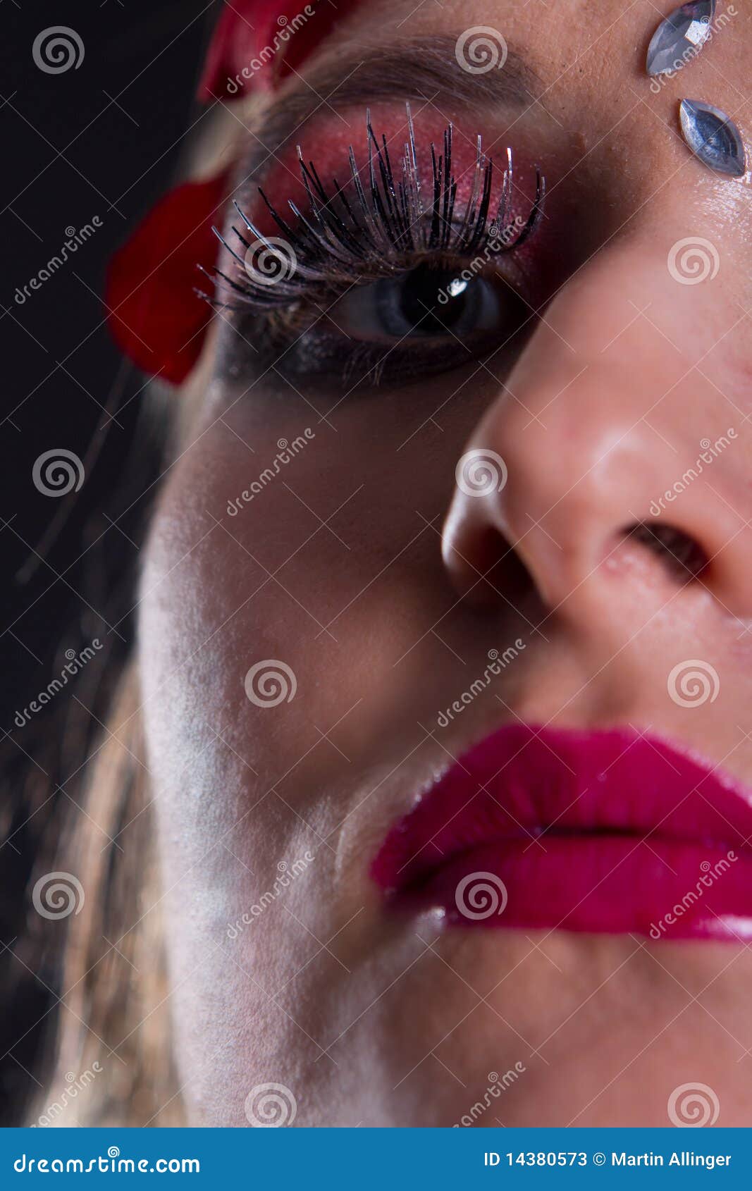 Extreme makeup beauty stock image. Image of females, expression - 14380573