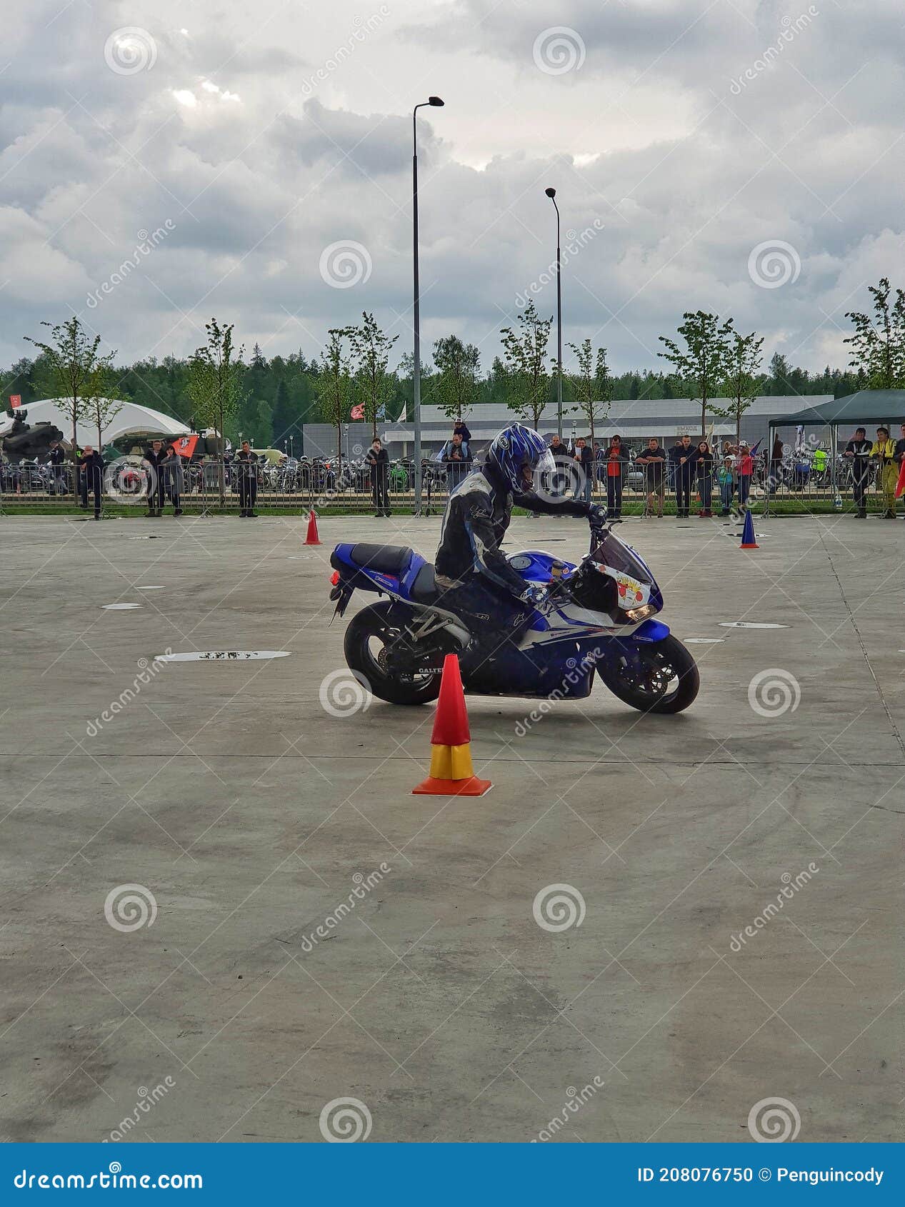 Extreme motorcycle show editorial image. Image of motocross - 208076750