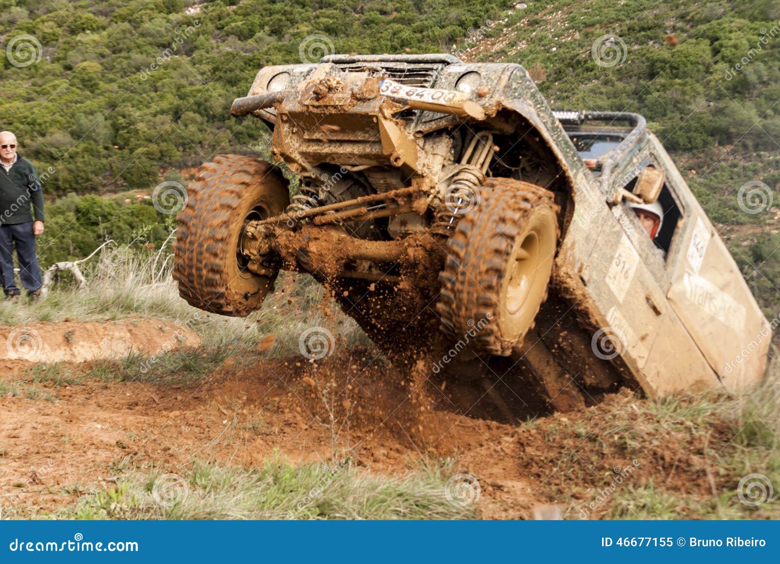 Extreme 4X4 editorial image. Image of tree, race, rope - 46677155