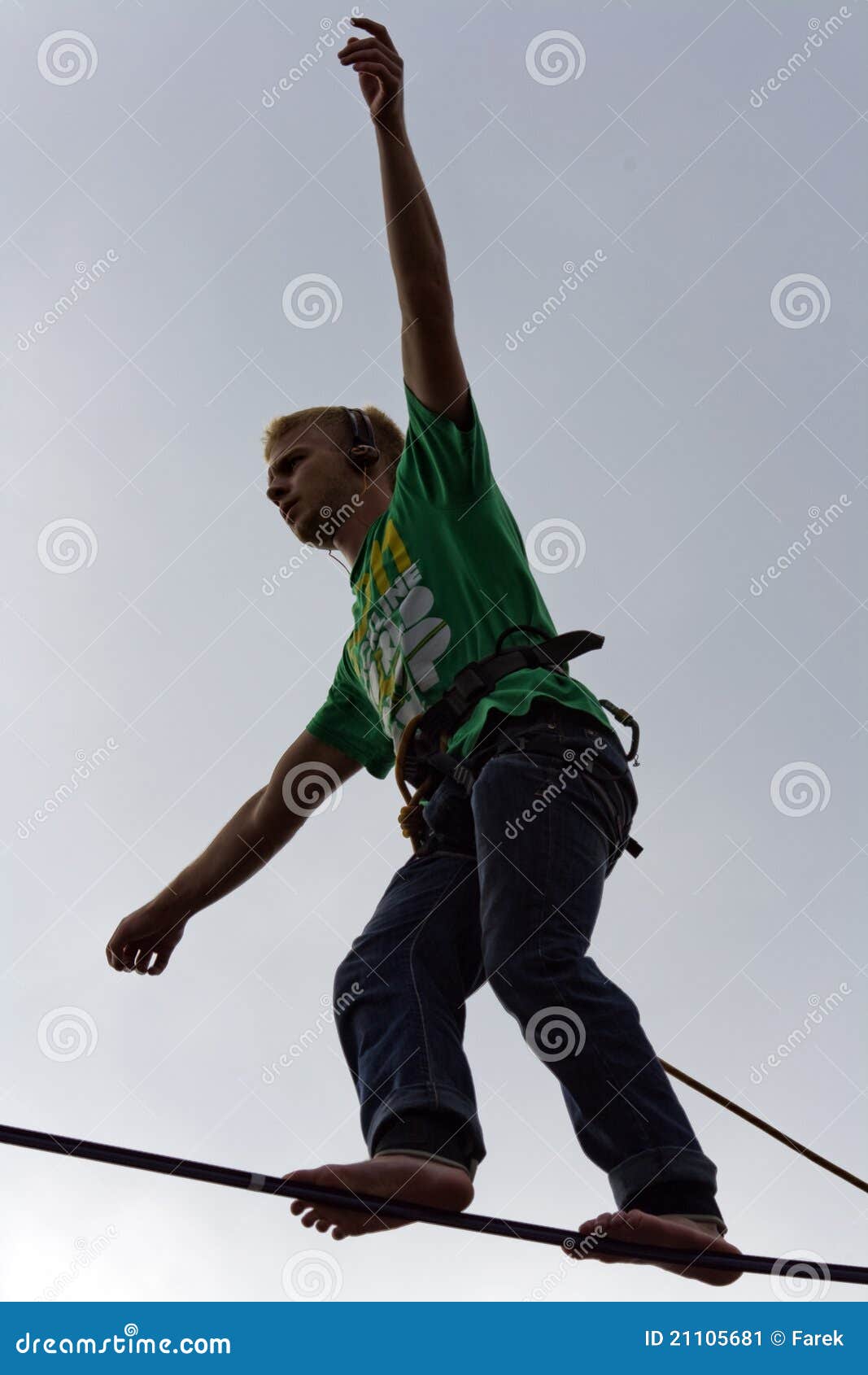 Extreme slacklining editorial photo. Image of ribbon - 21105681