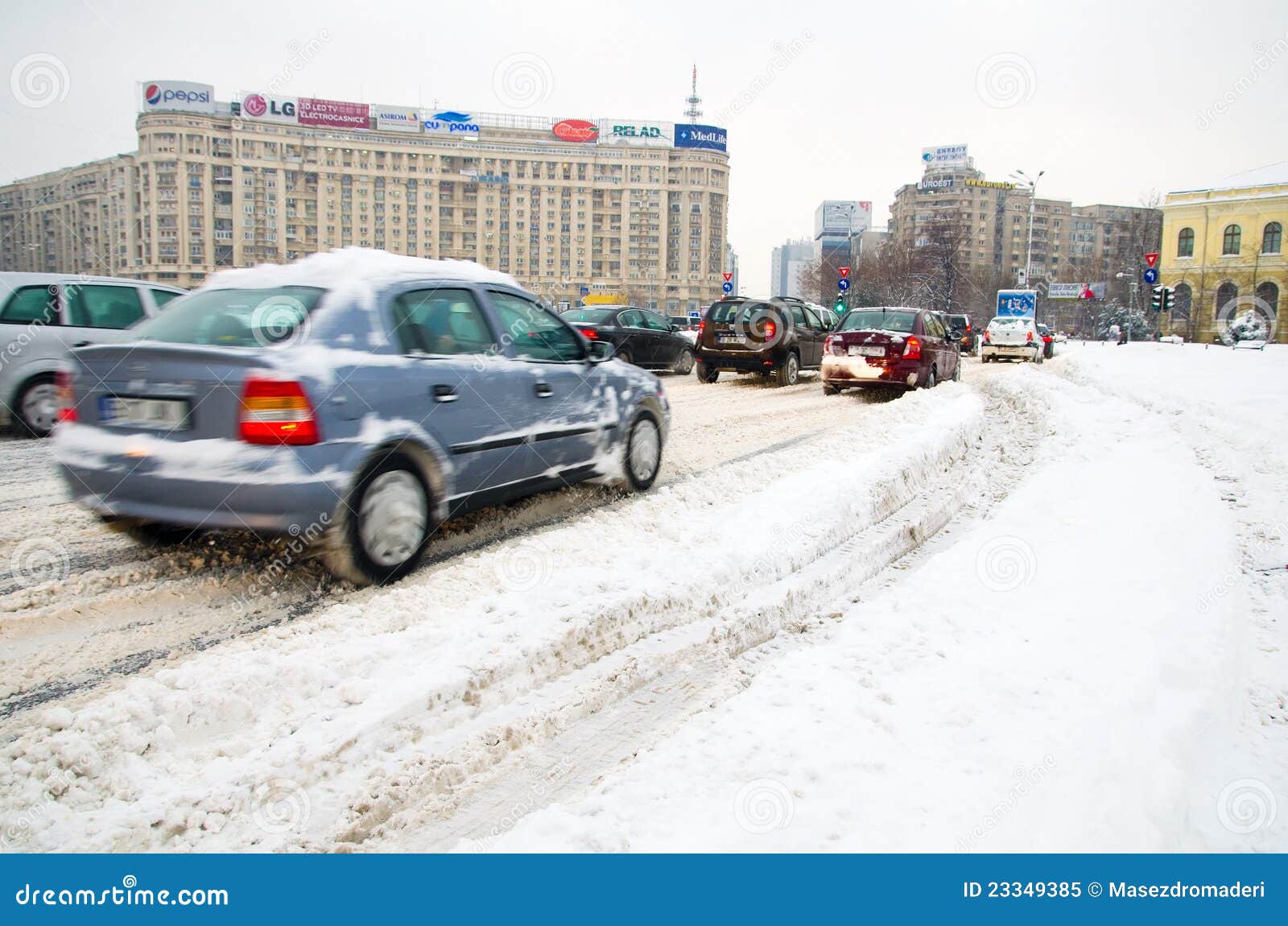 Extreme Snowfall - Traffic Jam Editorial Image - Image of bucharest ...