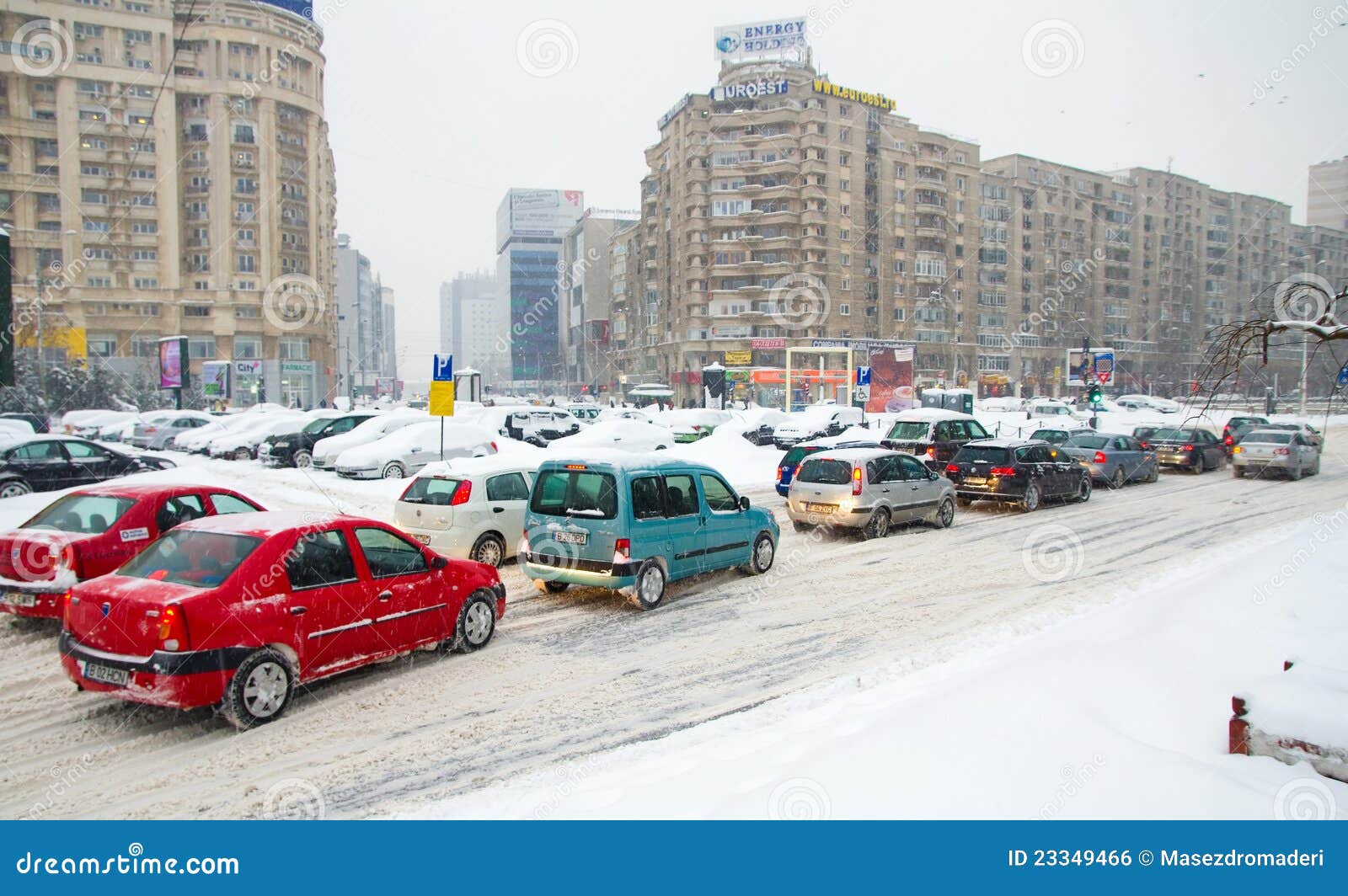 Extreme Snowfall - Traffic Jam Editorial Photo - Image of cold, snow ...