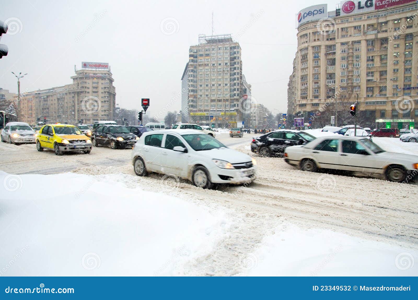 Extreme Snowfall - Traffic Jam Editorial Photography - Image of extreme ...