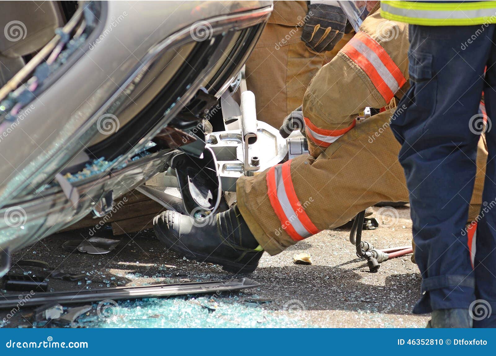 Extrication stock photo. Image of shattered, jaws, disaster - 46352810