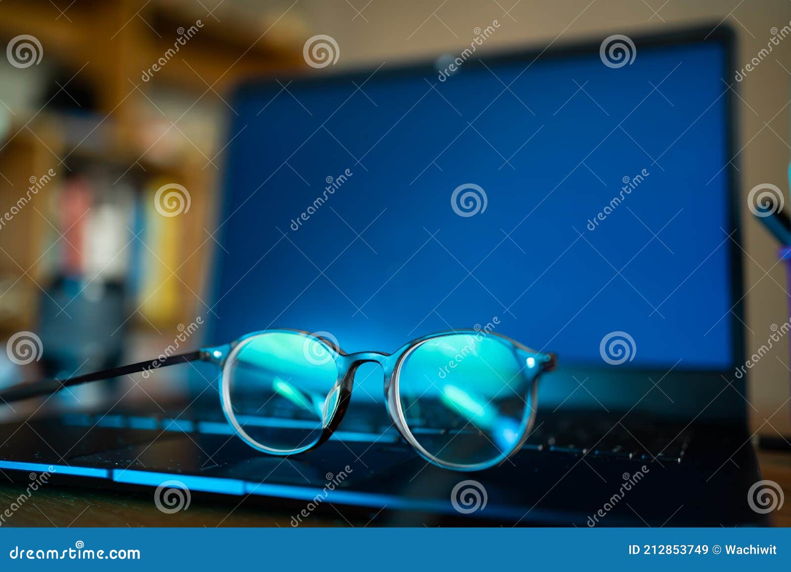 Eyeglasses with Blue Light Filter Can Protect Your Eyes from Screens ...