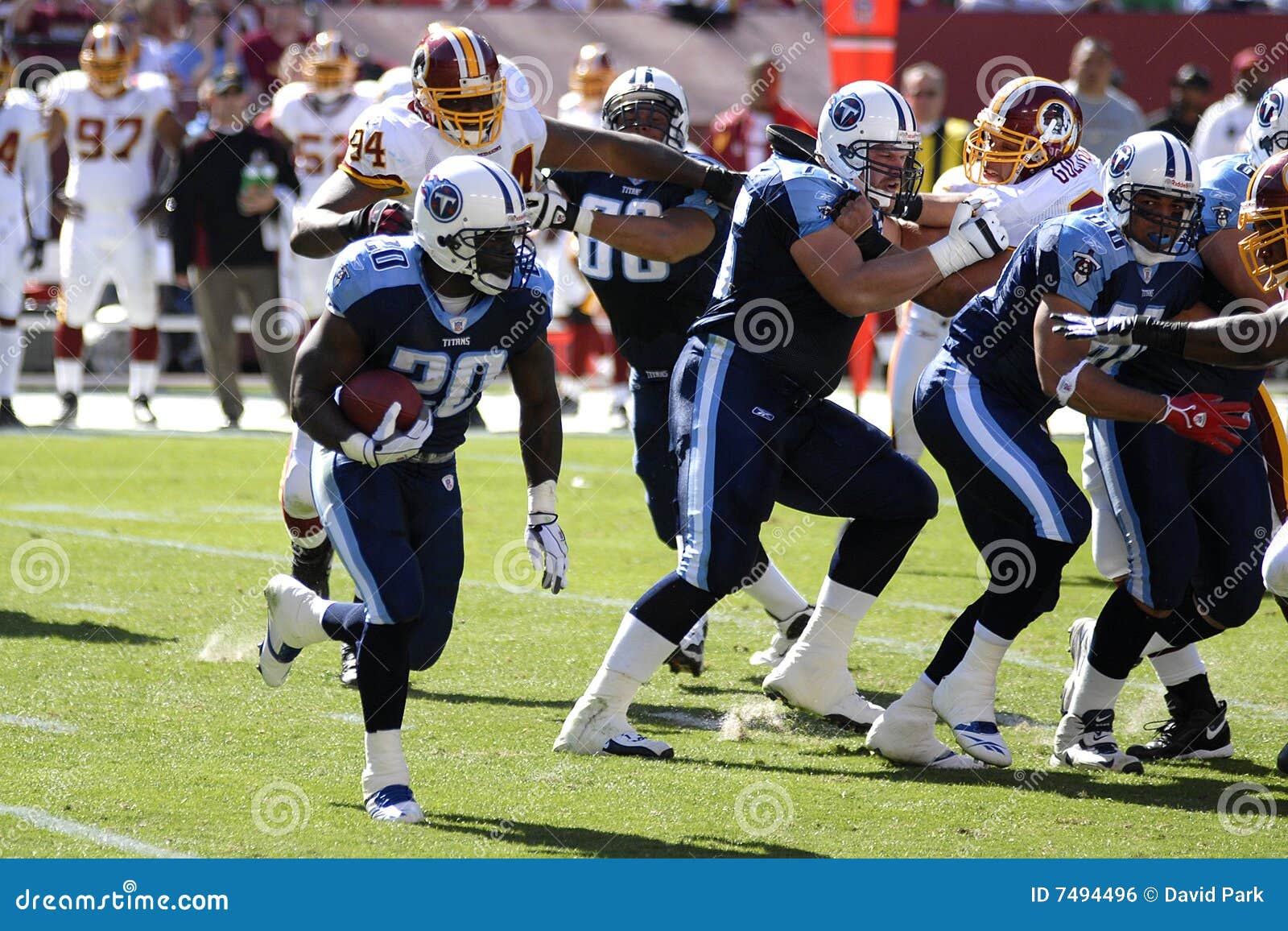 Fútbol profesional del NFL foto editorial. Imagen de americano - 7494496