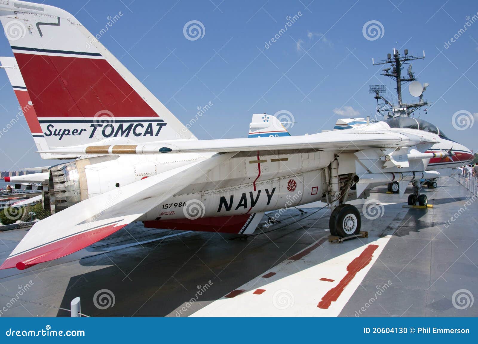 F 14 Tomcat Jet Fighter On A Carrier Deck Stock Photography ...