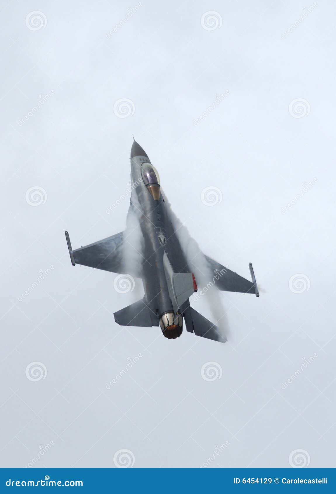 F-16 im airshow stockbild. Bild von amerikanisch, kampf - 6454129