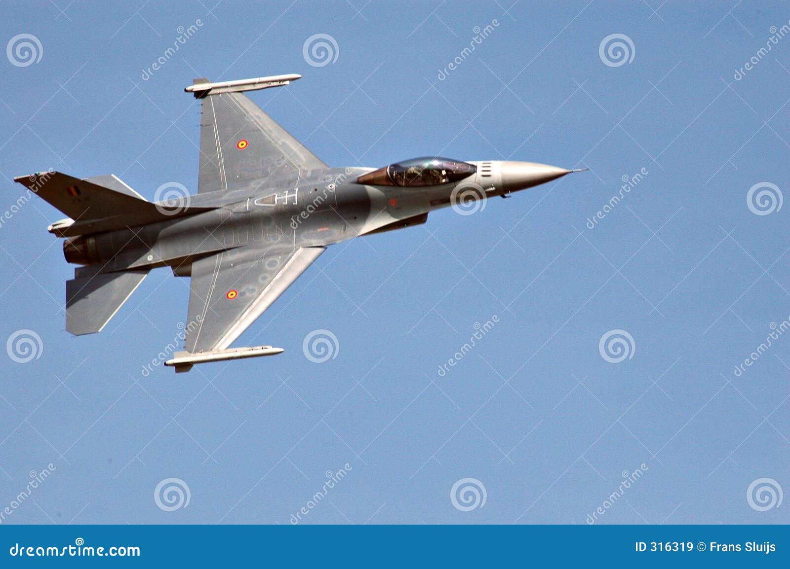 F-16, vista superiore immagine stock. Immagine di aereo - 316319
